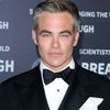 Chris Pine bringt neue Freundin zu den Golden Globes mit