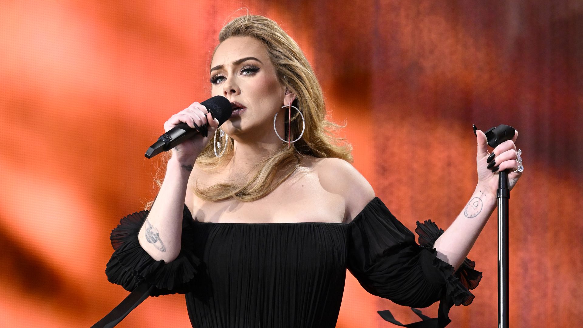 So überwältigend: Adele weint heimlich bei ihren Konzerten