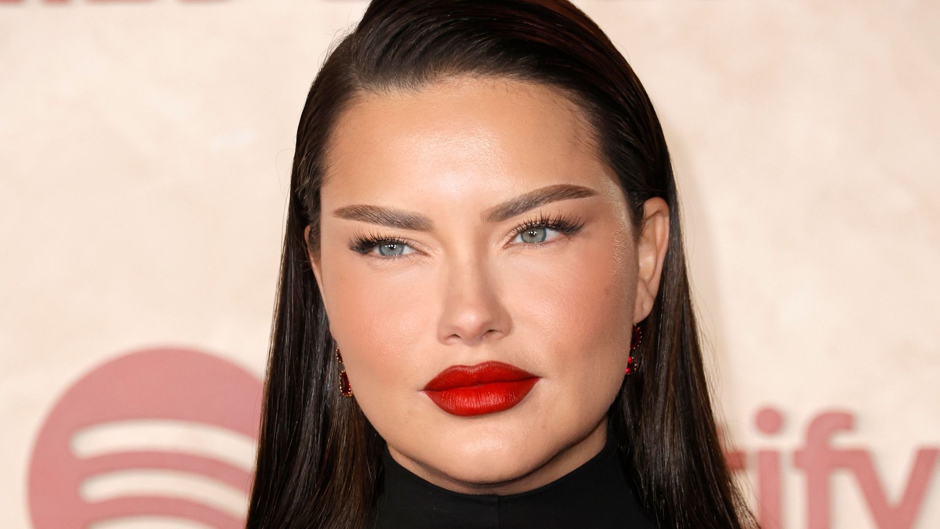 "Schockiert": Model Adriana Lima spricht über ihr Äußeres