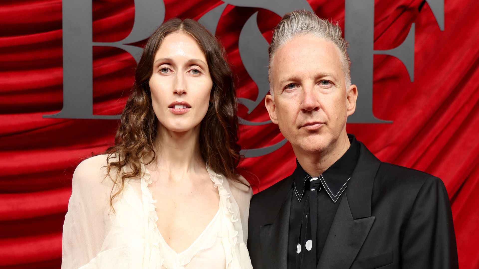 Jefferson Hack und Anna Cleveland begrüßen Sohn auf der Welt