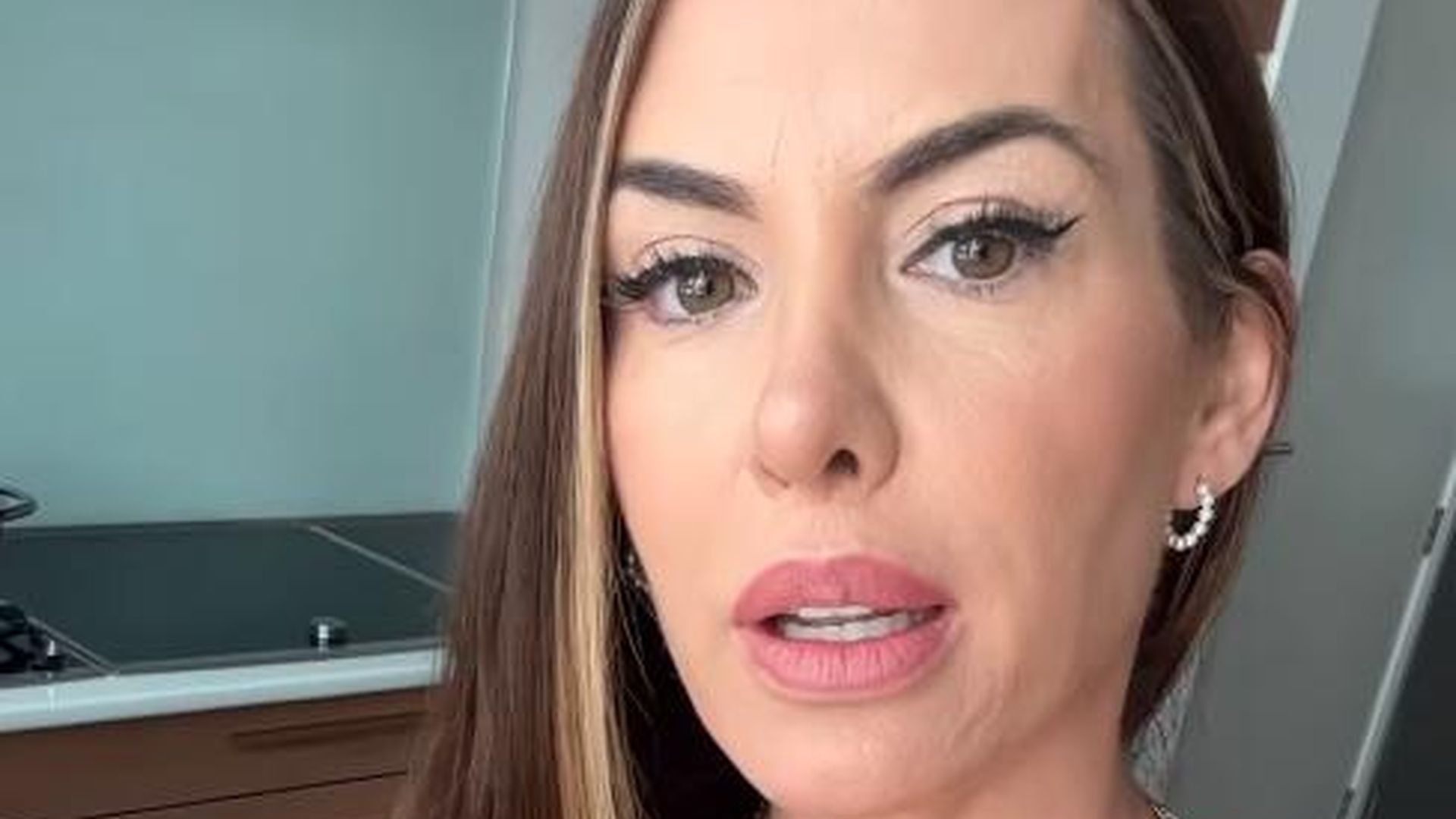 Ups! Anna-Maria stolpert betrunken auf Bühne von Bushido