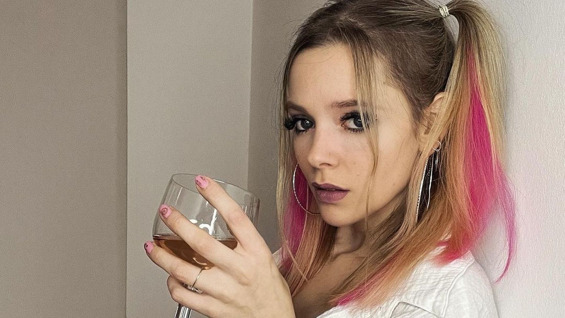 Billig? Anne Wünsche wehrt sich gegen Hater auf Social Media