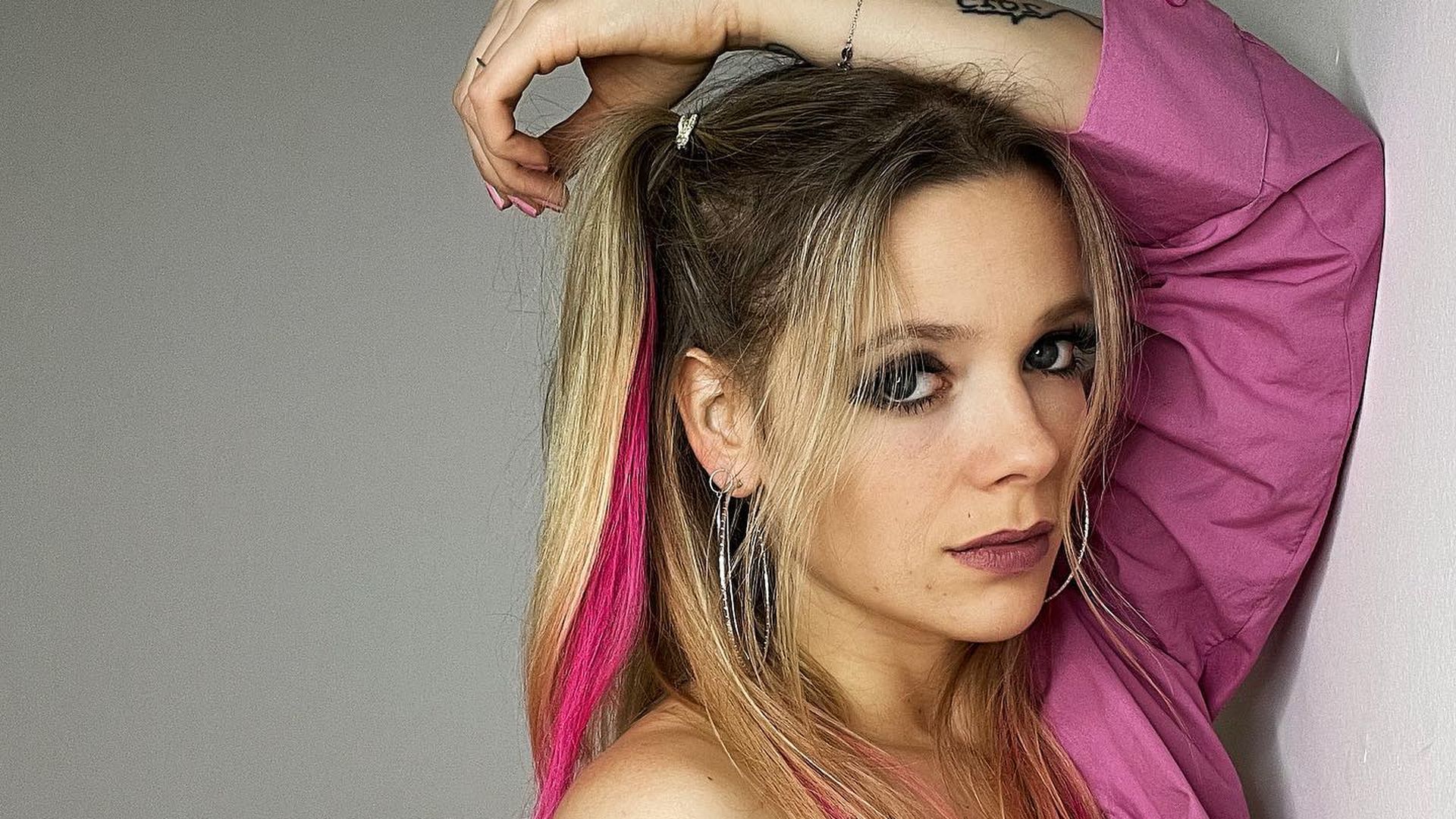 Sexy Bilder: Anne Wünsche sorgt mit OnlyFans für Ärger!