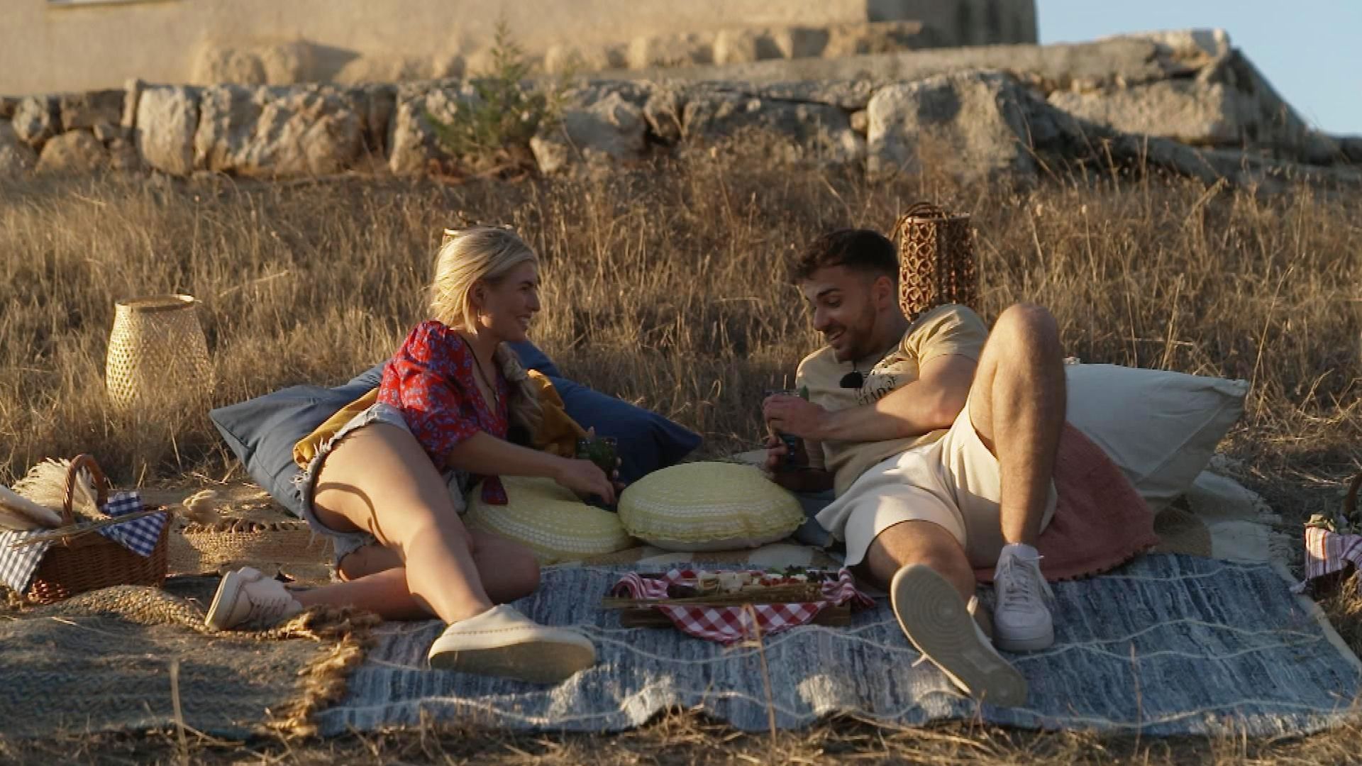 "Make Love, Fake Love": Hatten Antonia und Julian etwa Sex?