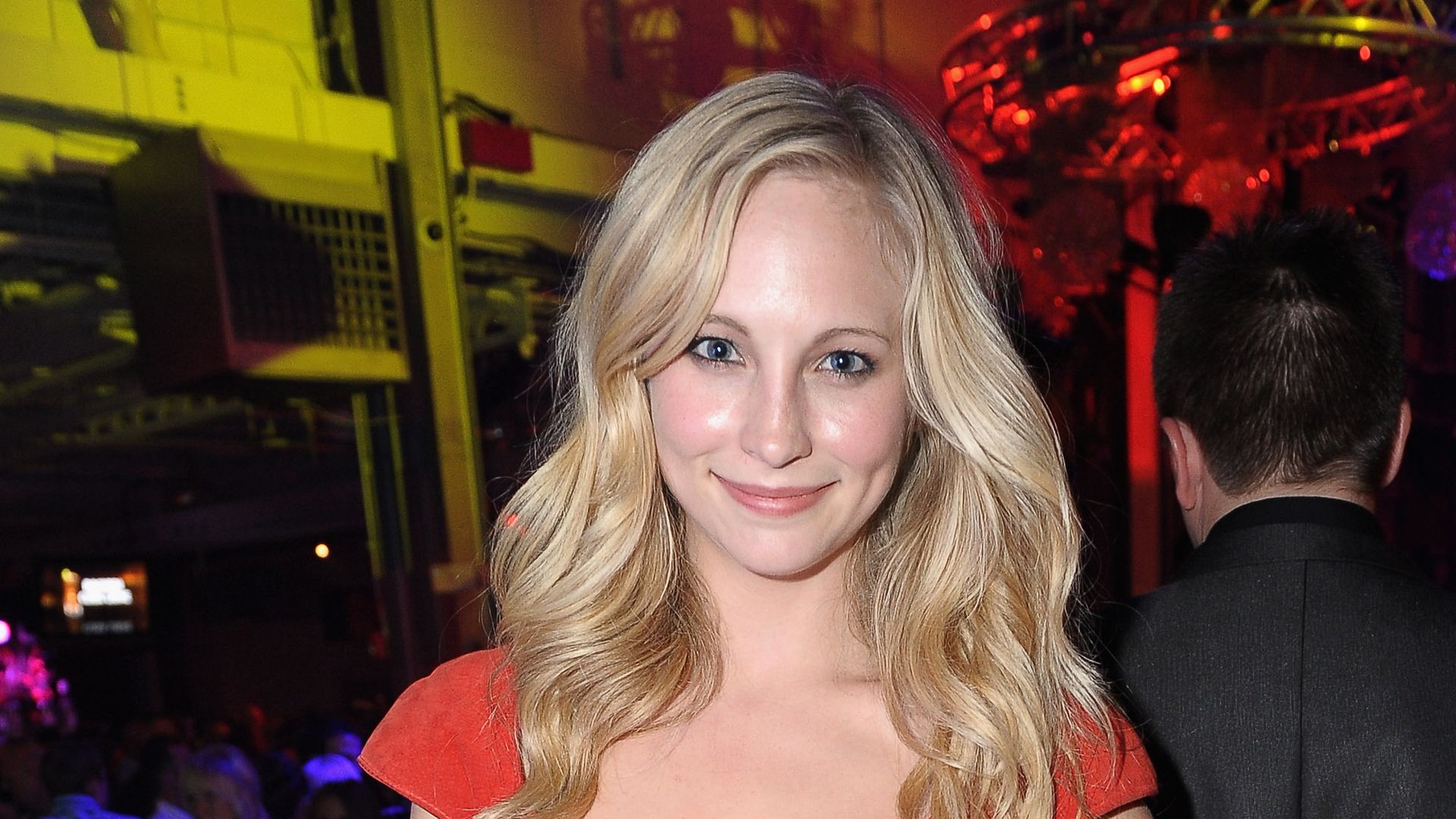 Bachelor-Cindy sieht ja aus wie "Vampire Diaries"-Caroline!