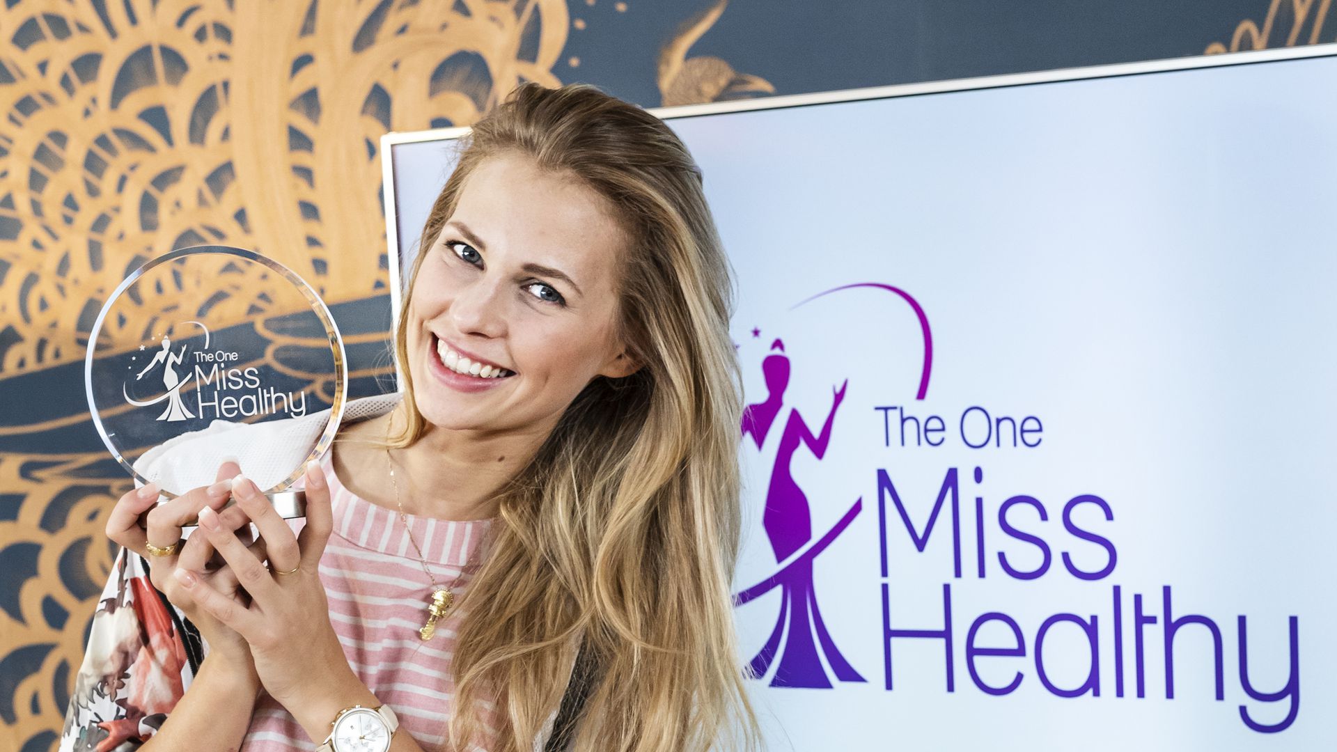 "Köln 50667"-Star Carolina Noeding zur Miss Healthy gekürt