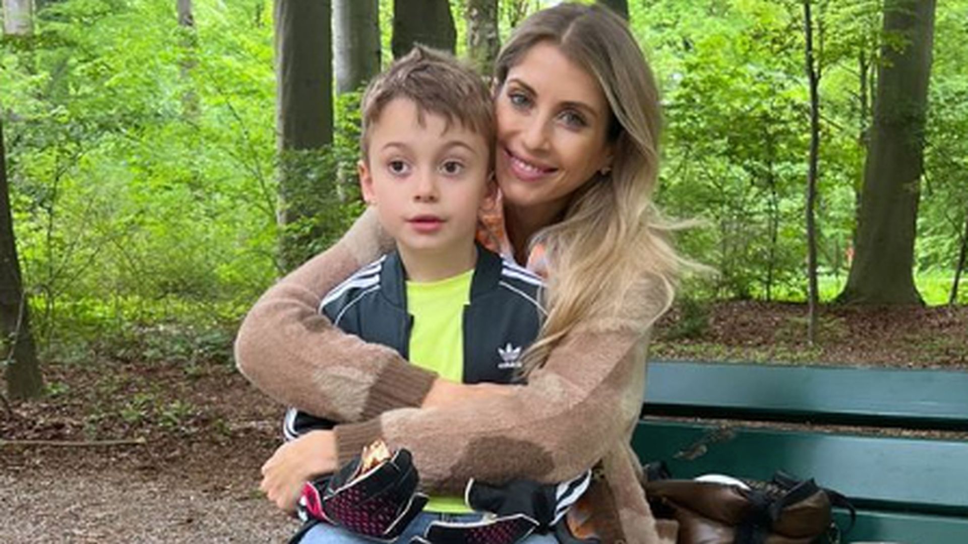 "Du alte Schachtel": Cathy Hummels' Sohn findet sie uralt!