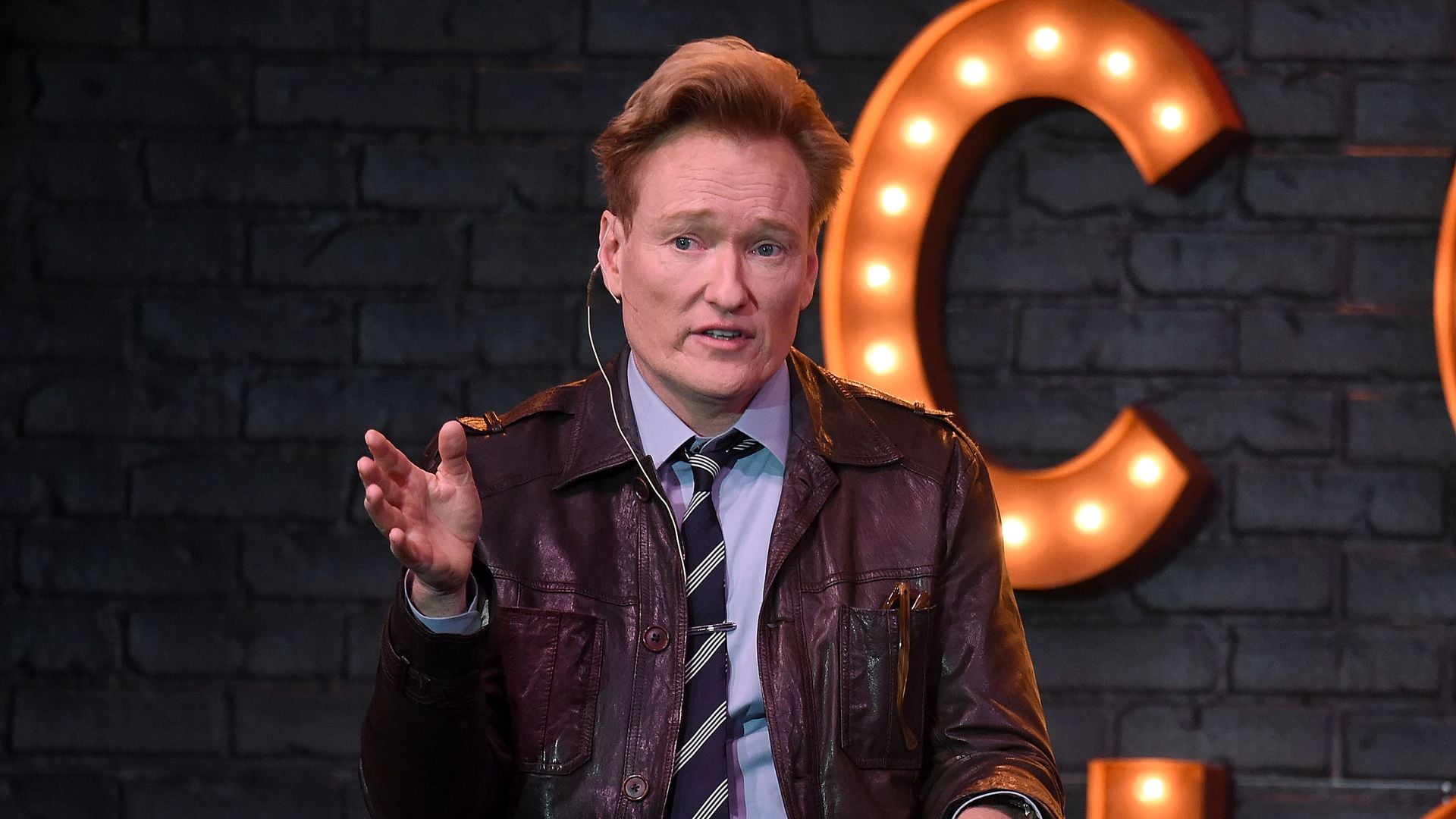 Conan O'Brien begegnet Trauer um Eltern mit schwarzem Humor