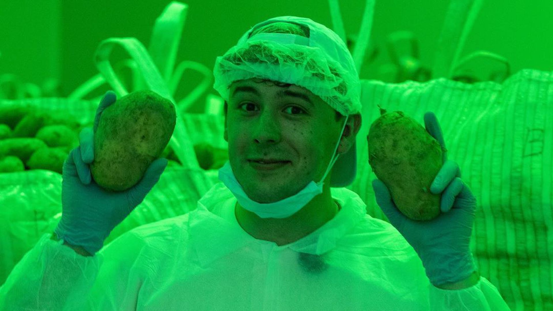 Jetzt erhältlich: YouTuber CrispyRob hat eigene Chipsmarke