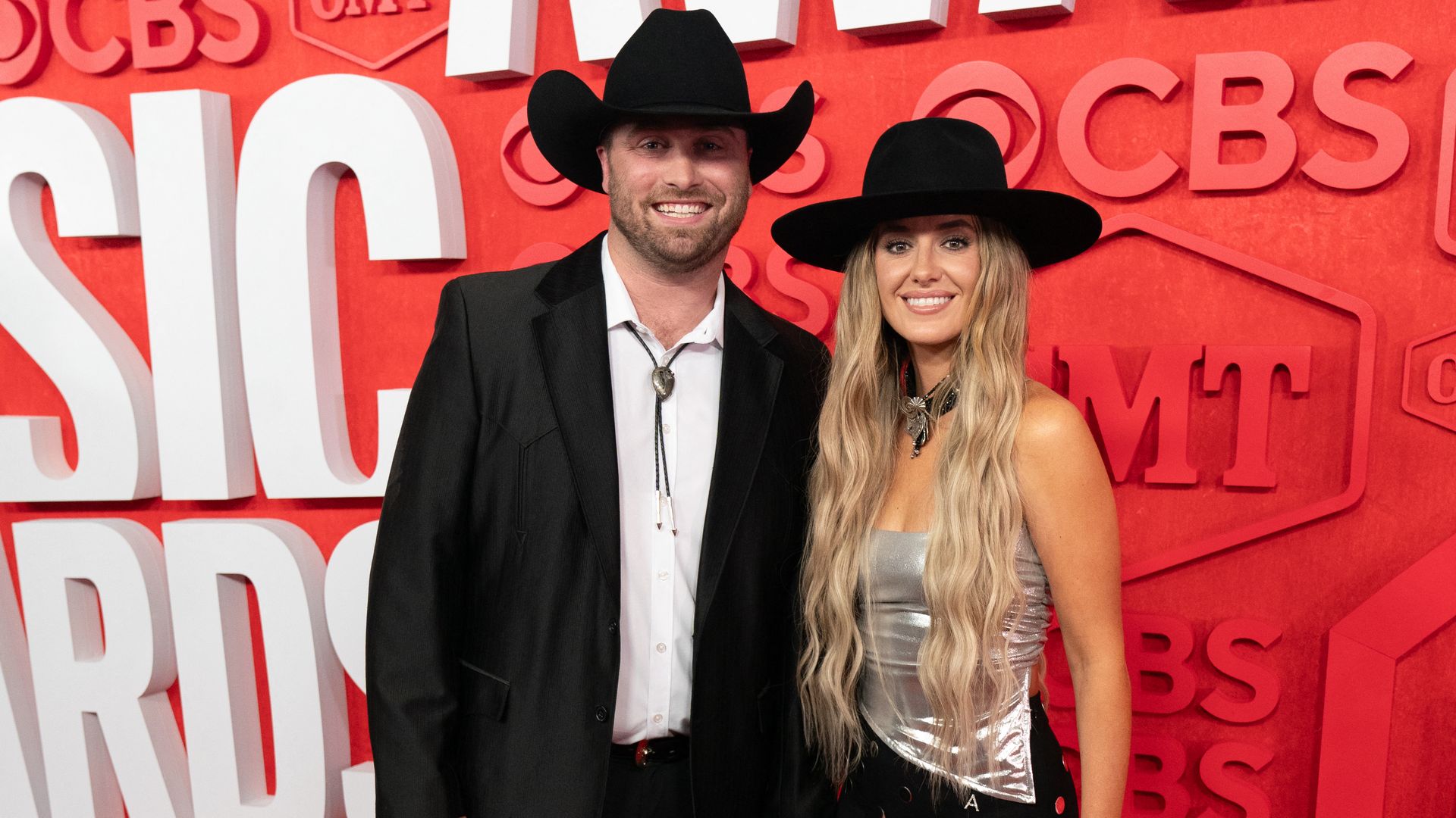 Wollen Lainey Wilson und ihr Partner Devlin Hodges heiraten?