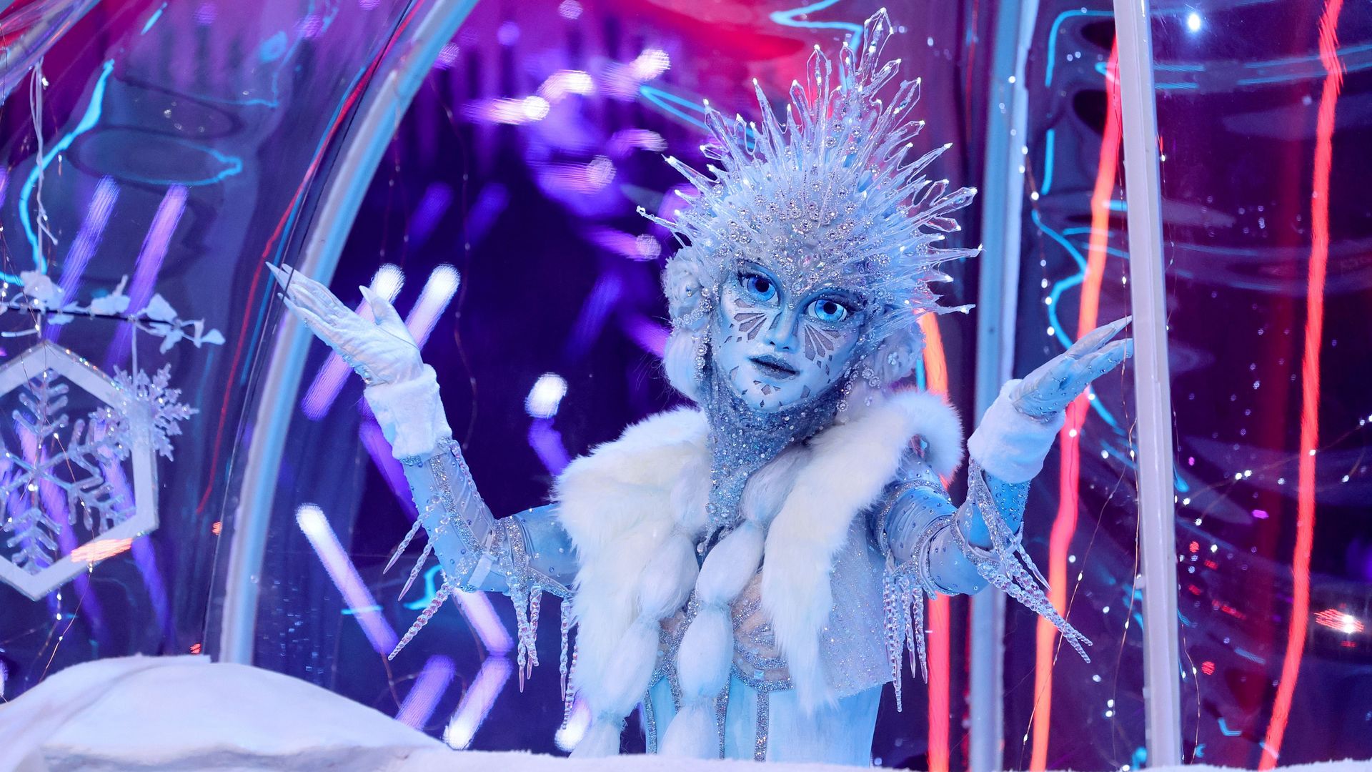 Masked Singer Eisprinzessin Rollstuhl