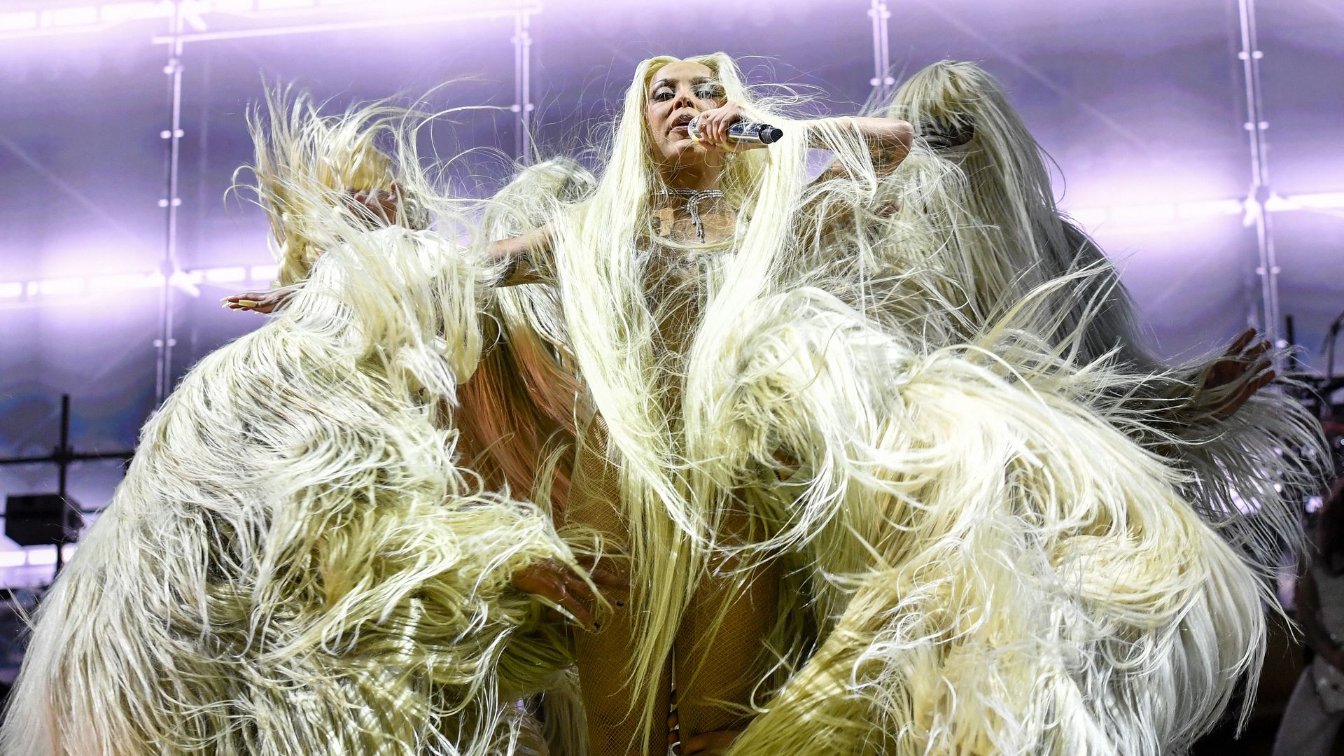 So ausgefallen war Doja Cats Bühnenshow auf dem Coachella!