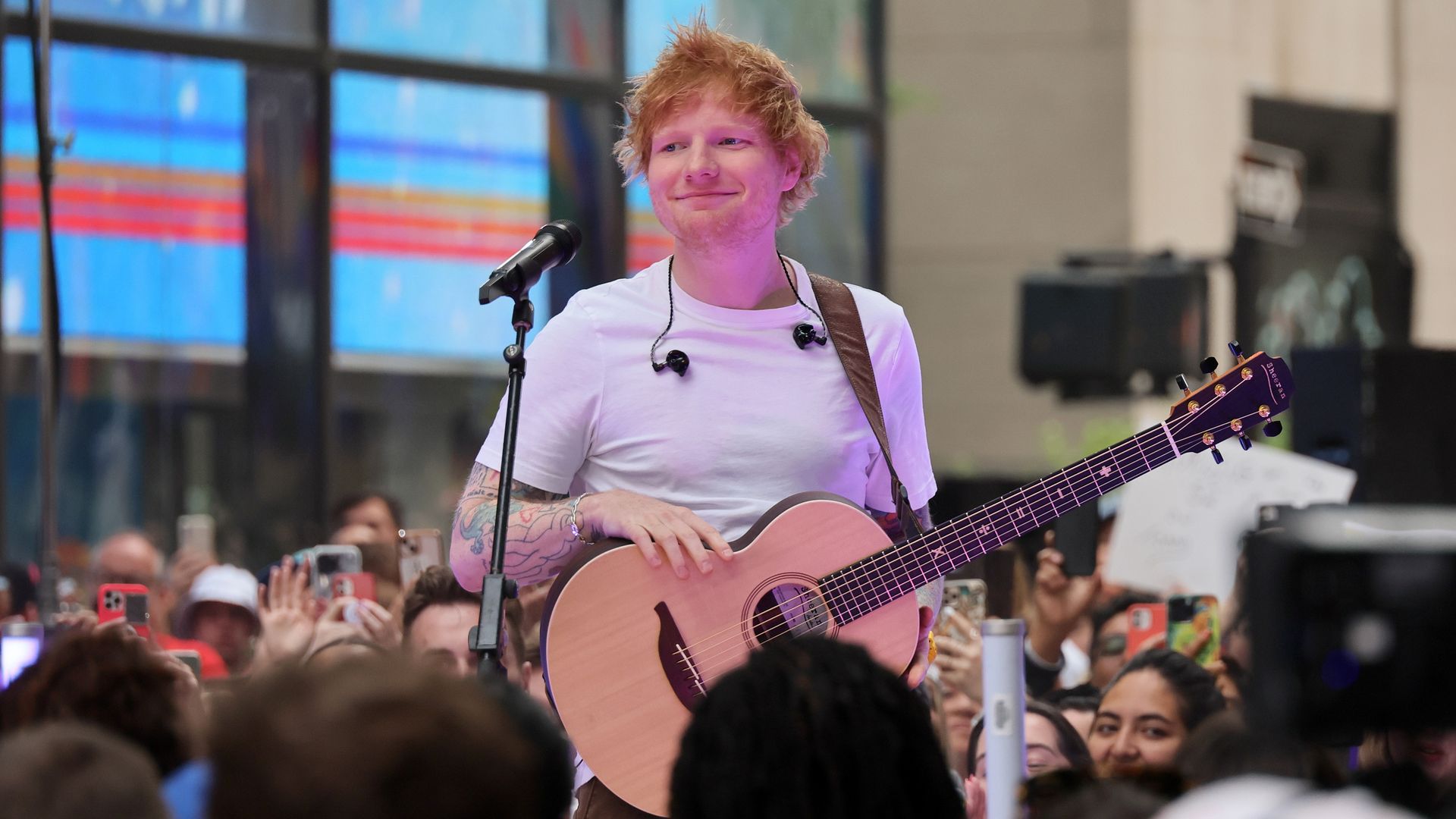 Ed Sheerans Netflix-Special ohne Schnitt erobert die Charts