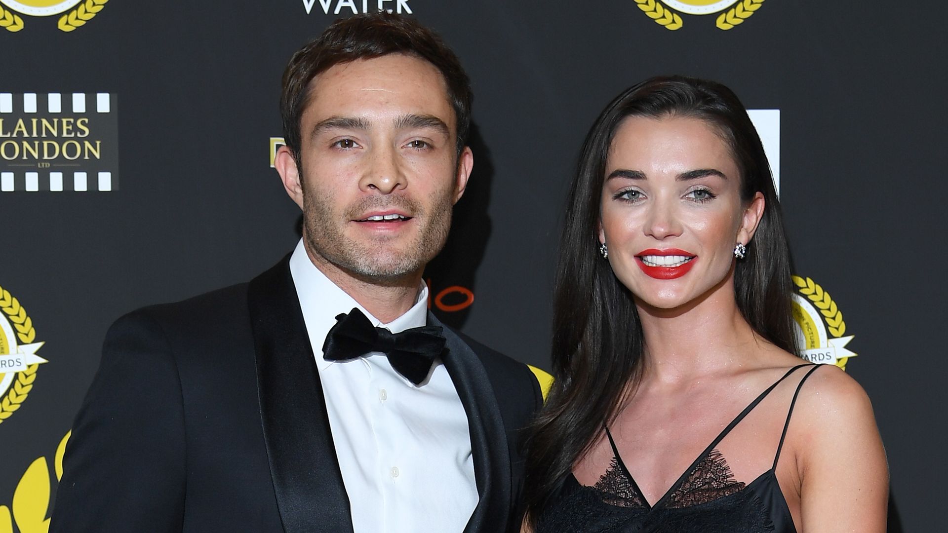 Ed Westwick und seine Amy feiern Verlobung mit ihrer Familie