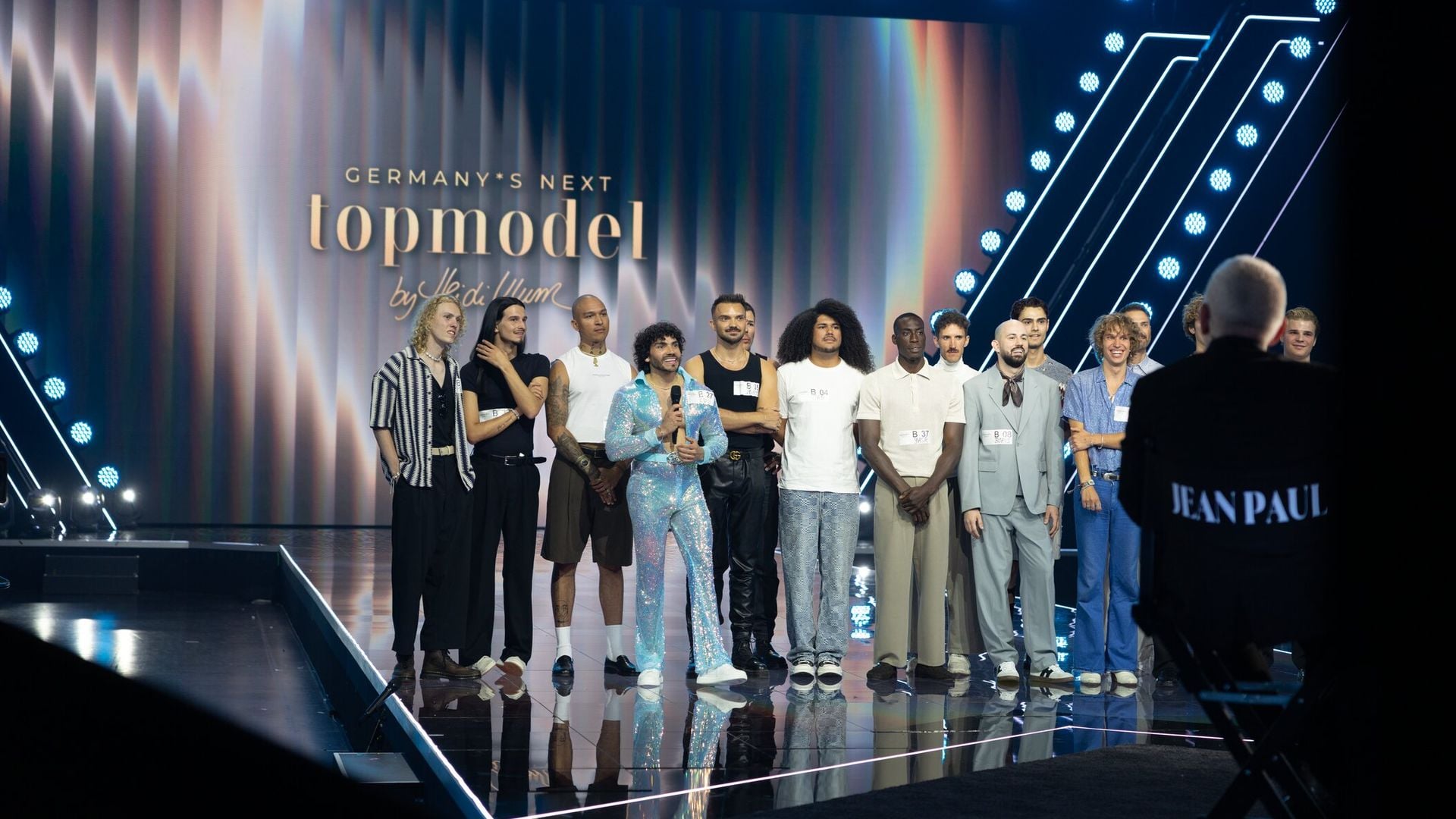 Spannende Lucy Germanys Next Topmodel Bilder
