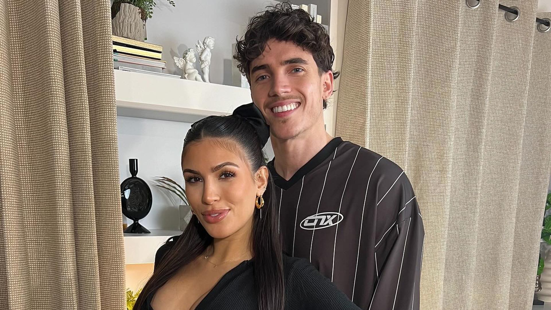 Emily Miller und Cam genießen erstes Date nach der Geburt