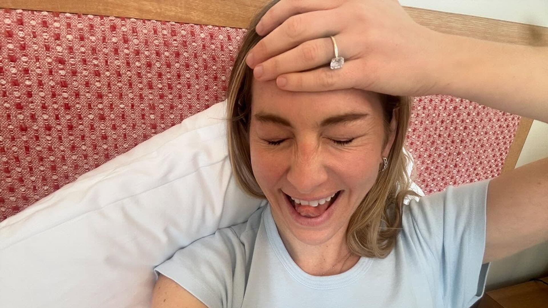 Este Haim verkündet ihre Verlobung mit beeindruckendem Ring