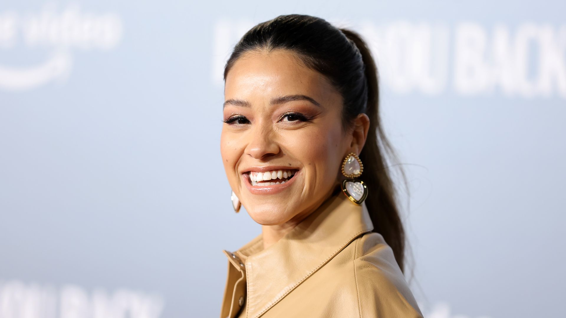 So glücklich ist Neu-Mama Gina Rodriguez mit Sohn Charlie