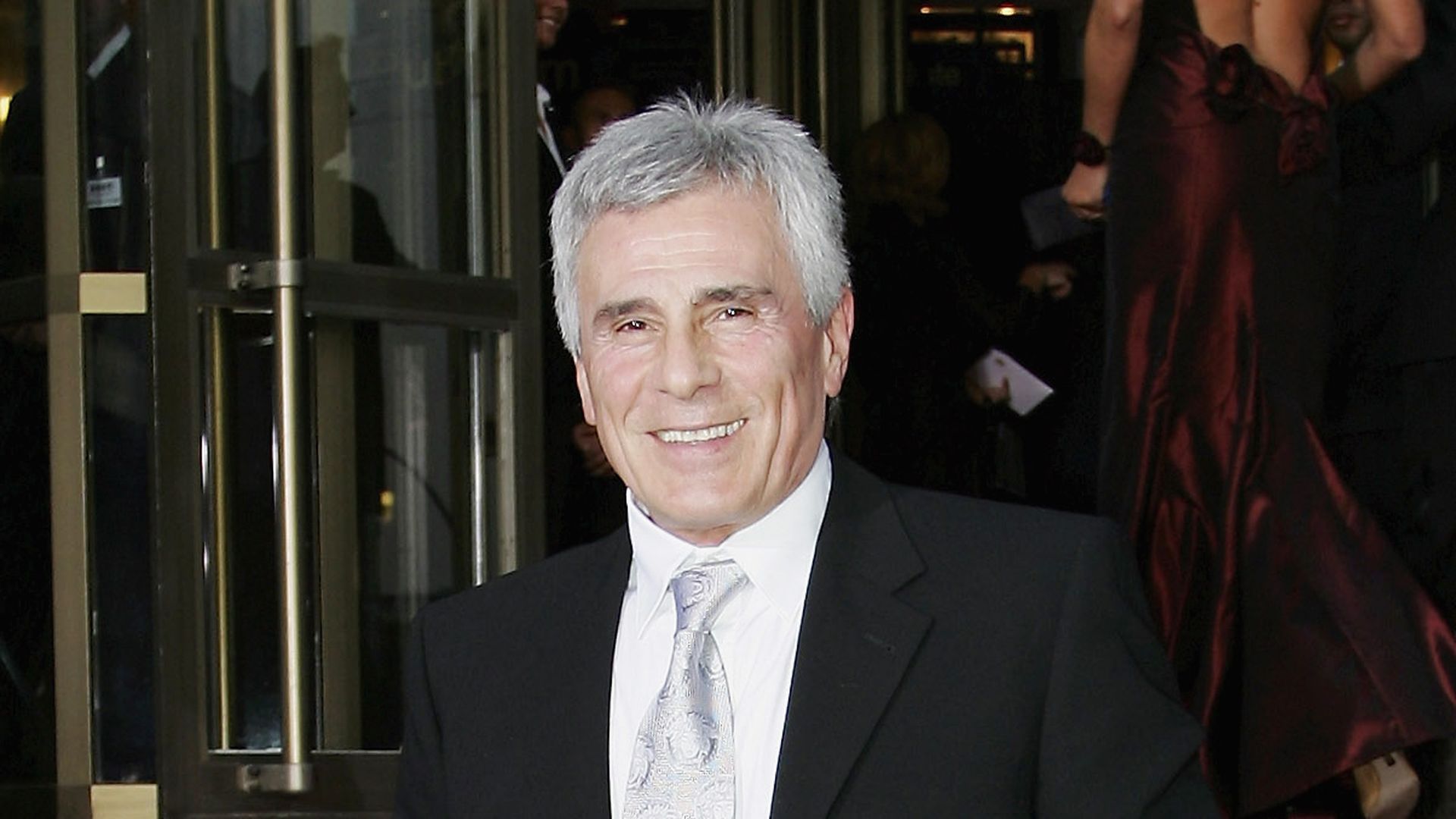 "Bin glücklich": Gojko Mitić zeigt sich mit neuer Partnerin!