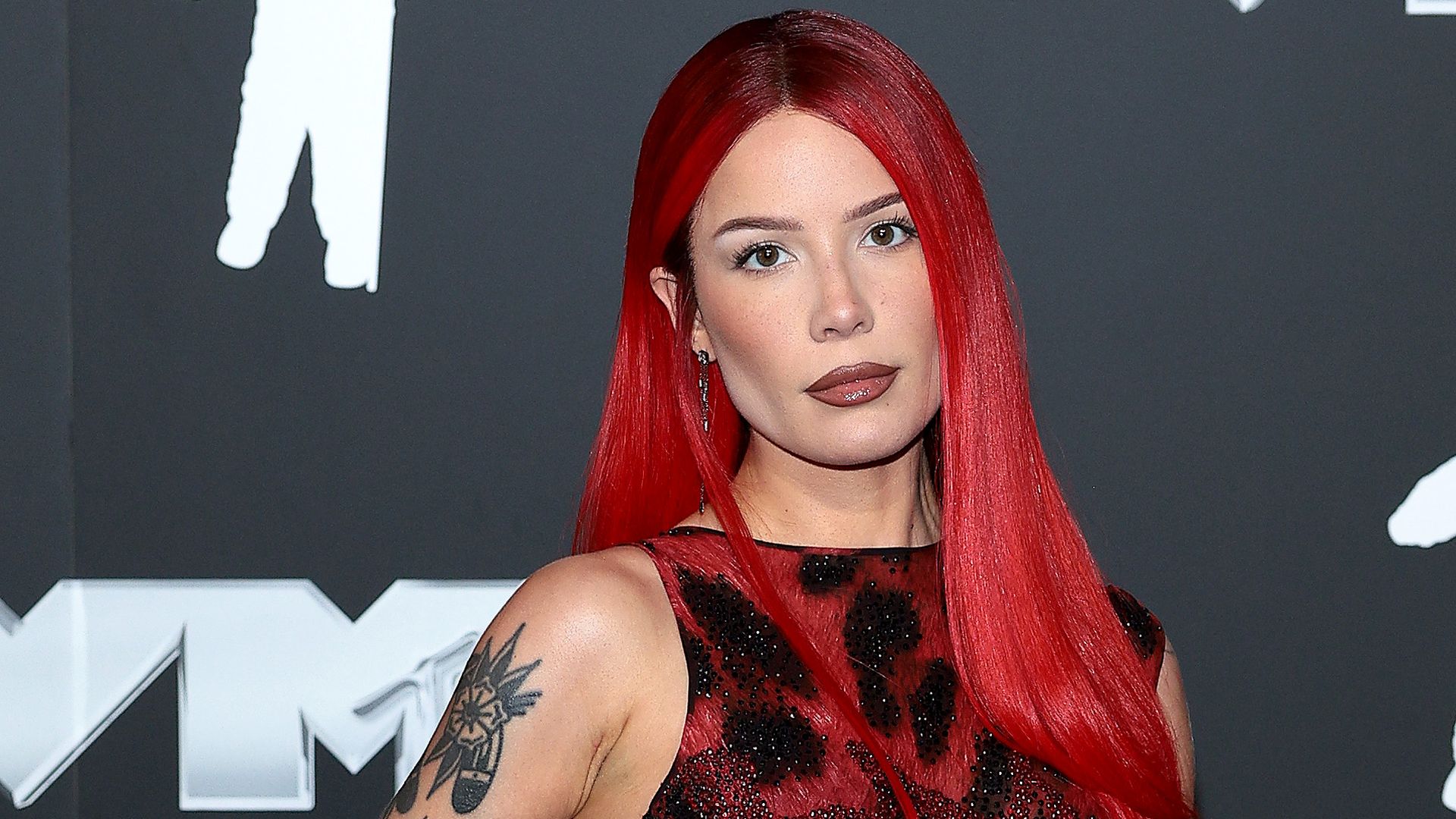 Nach ihrem Auftritt bei den VMAs: Halsey nimmt eine Auszeit