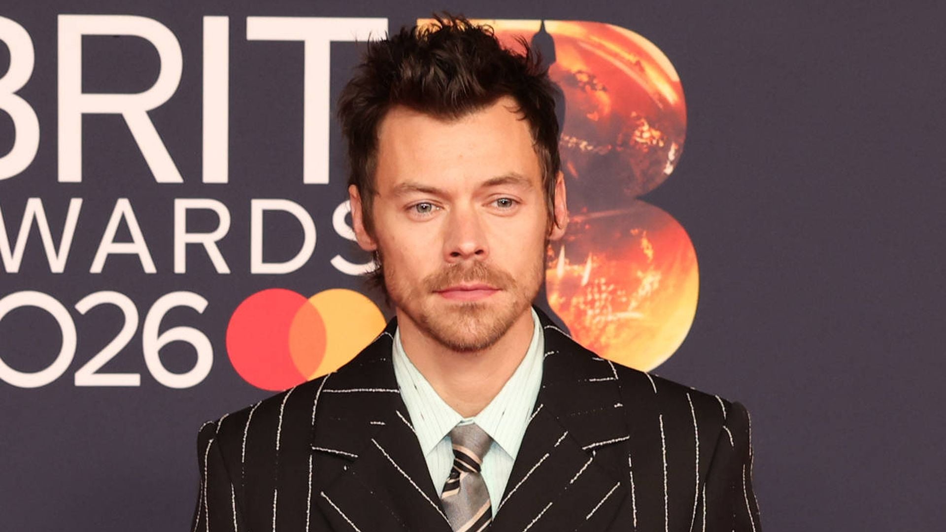 Harry Styles belegt zum dritten Mal Platz eins der Charts