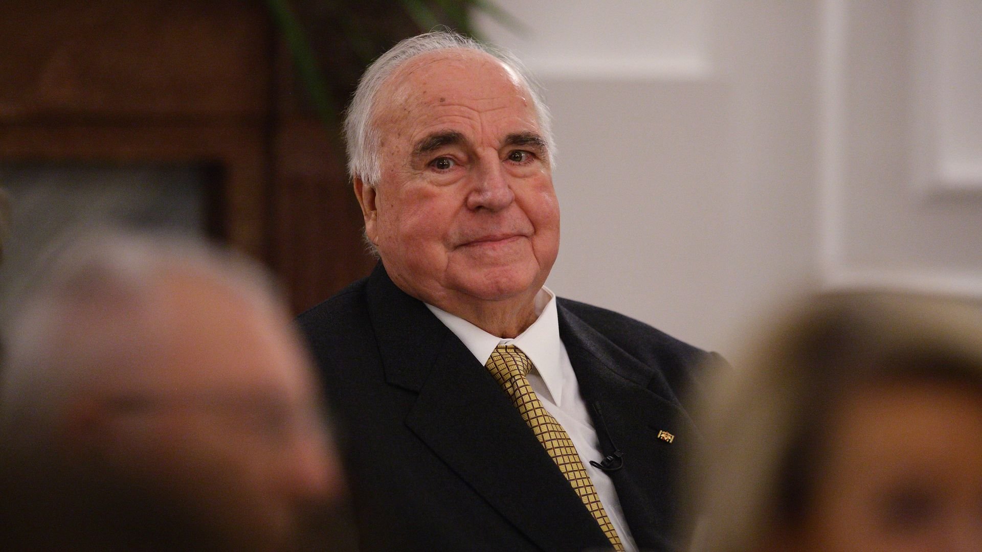 Trauriger Anblick: Helmut Kohls Grab hat keinen Grabstein