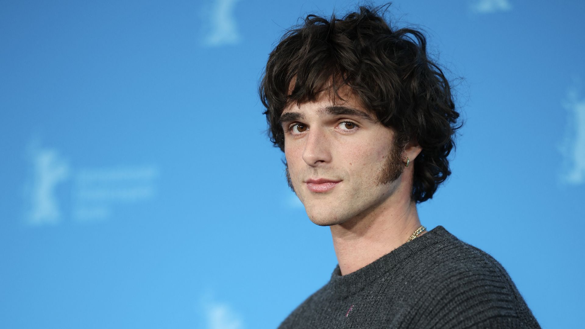 Jacob Elordi zeigt sich mit Koteletten auf der Berlinale