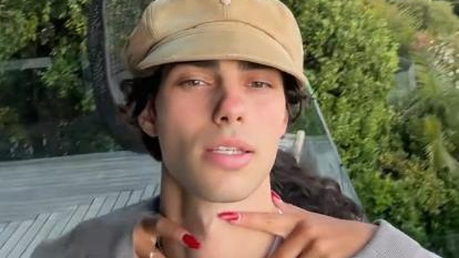 Ist "Elevator Boys"-Star Jacob Rott etwa in festen Händen?