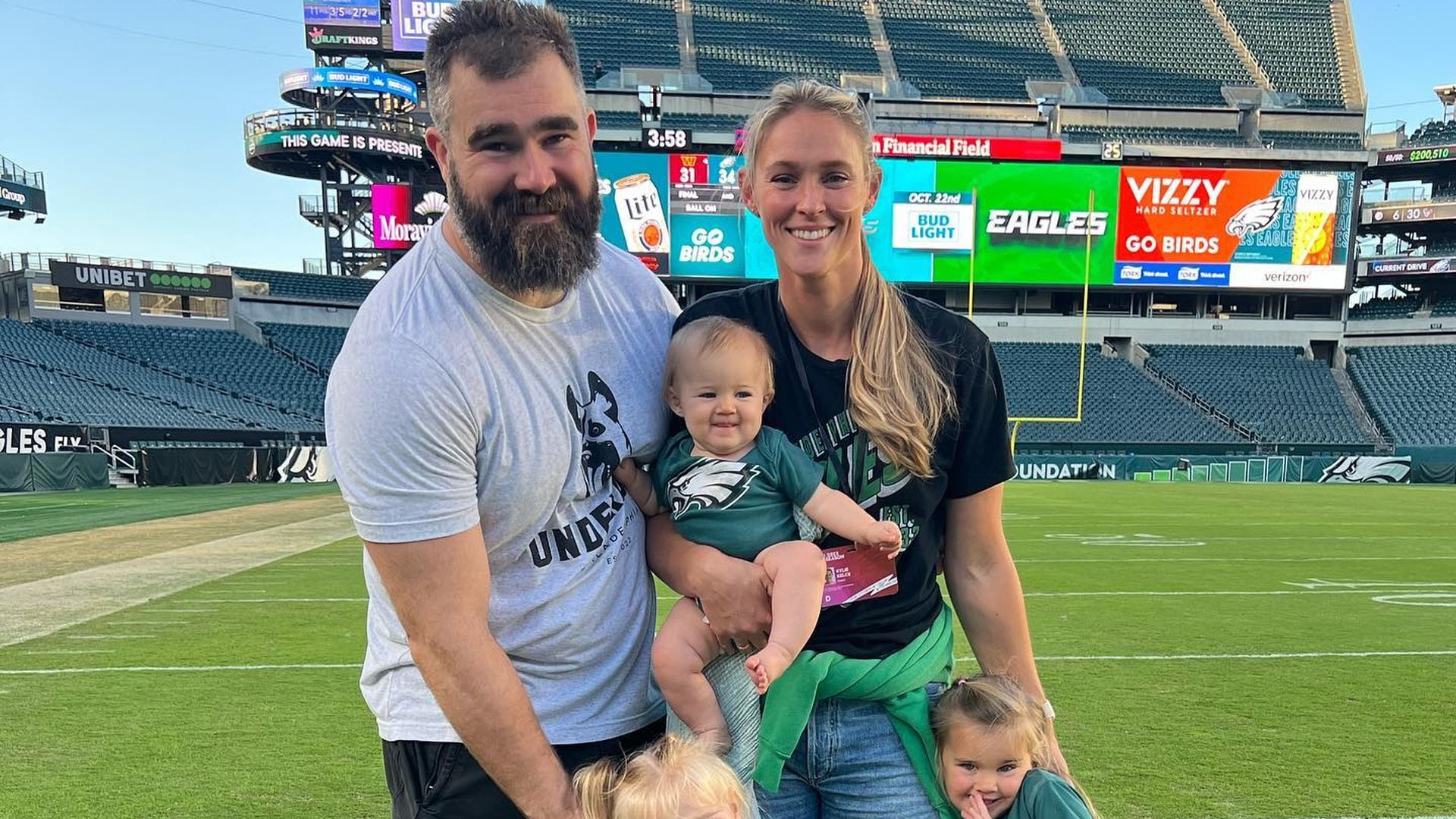 Kylie Kelce über ihre gemischten Gefühle zum vierten Mädchen