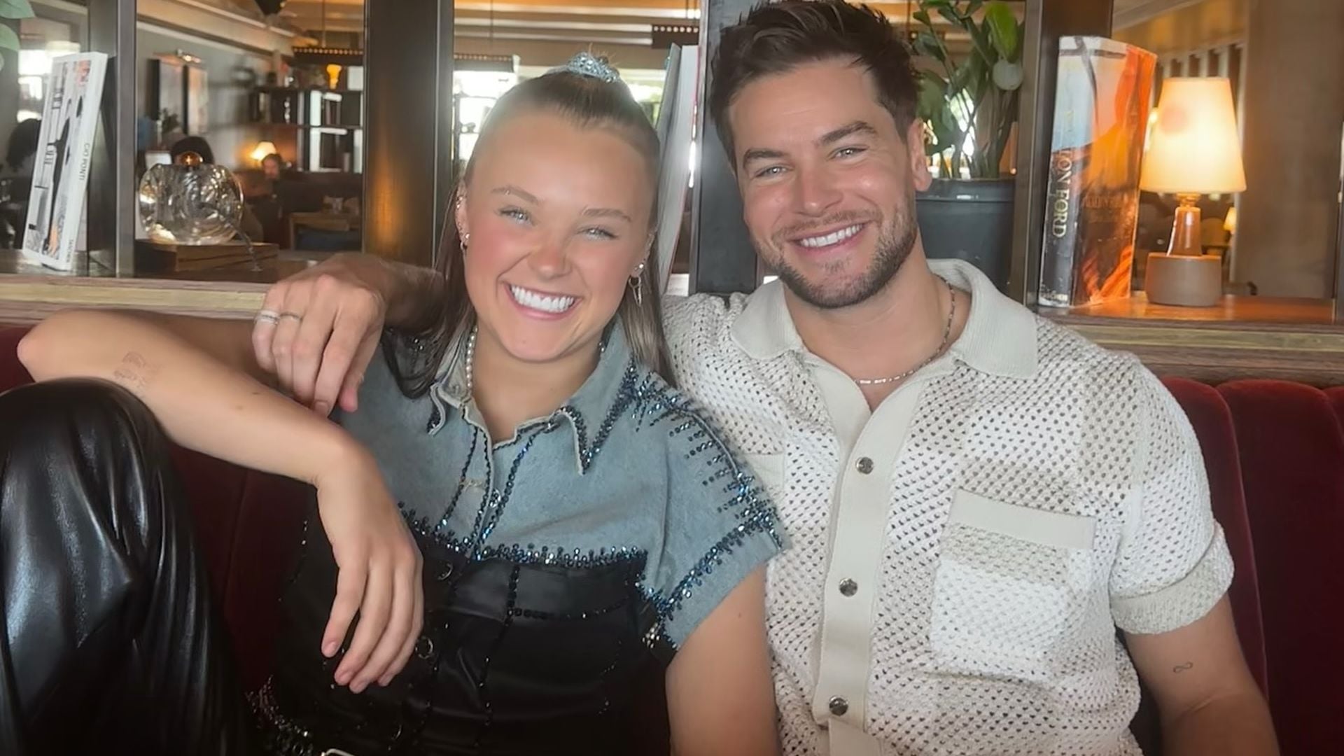 JoJo Siwa untersagt Fans Selfies mit ihrem Freund Chris