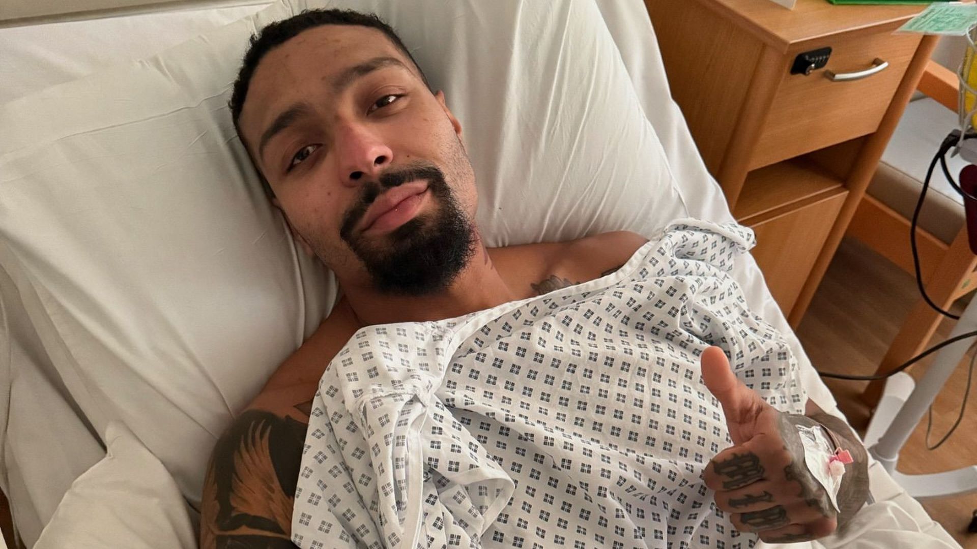 Bizeps gerissen: UK-Star Jordan Banjo meldet sich nach OP