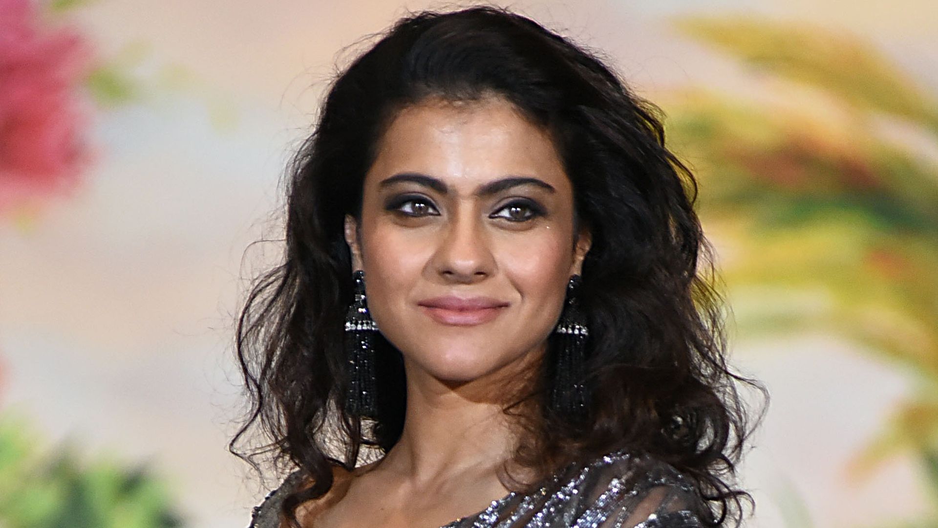 So amüsant verabschiedet Bollywood-Star Kajol das Jahr 2024