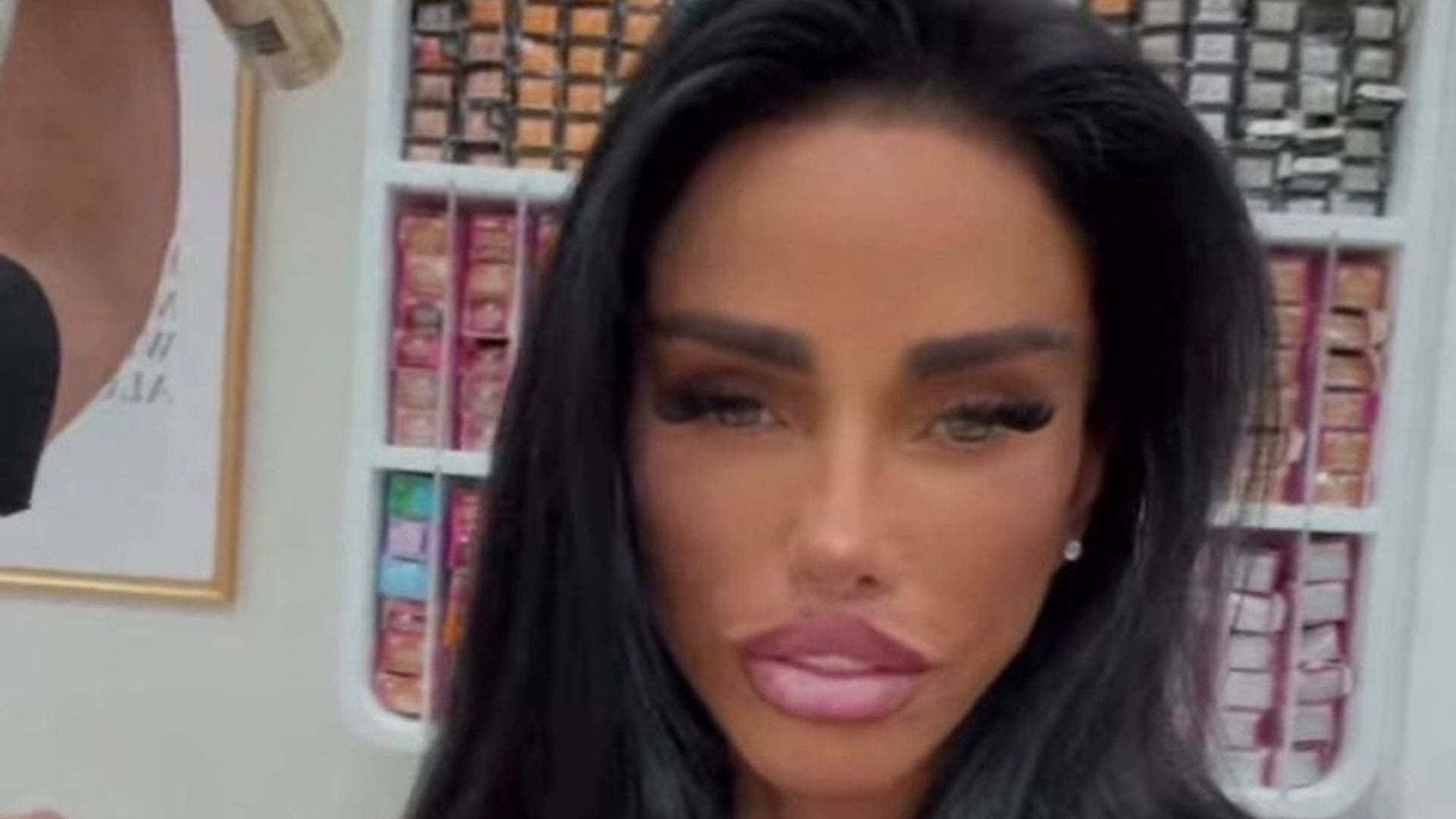 "Kleiner Eingriff": Katie Price ließ sich wieder operieren