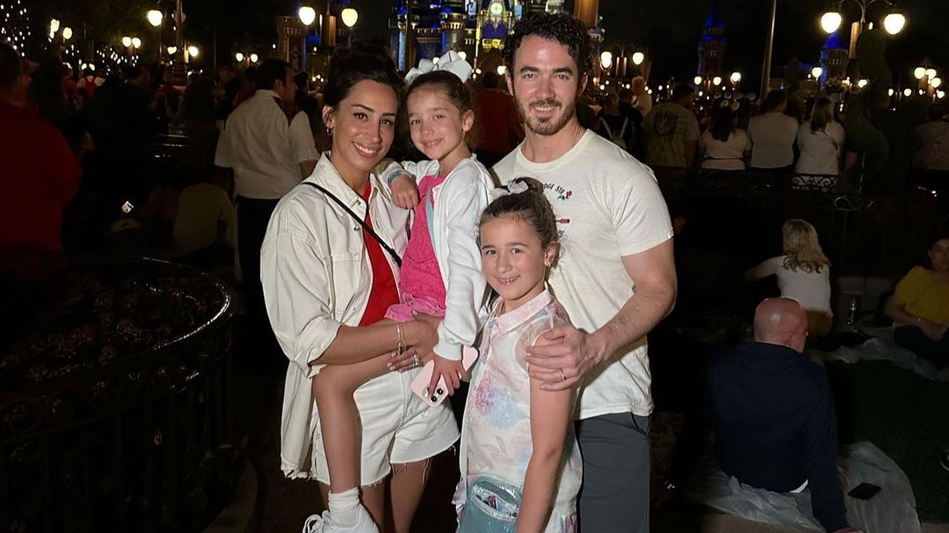 "Magische Nacht": Kevin Jonas teilt süße Aufnahme im Netz