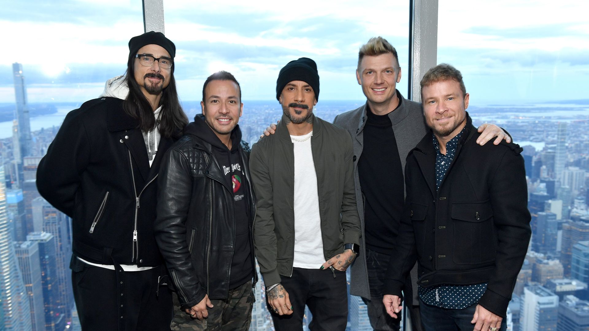 Stilvoller Aj Mclean Ein Blick Auf Den Backstreet Boy Der Die Herzen Im Sturm Erobert
