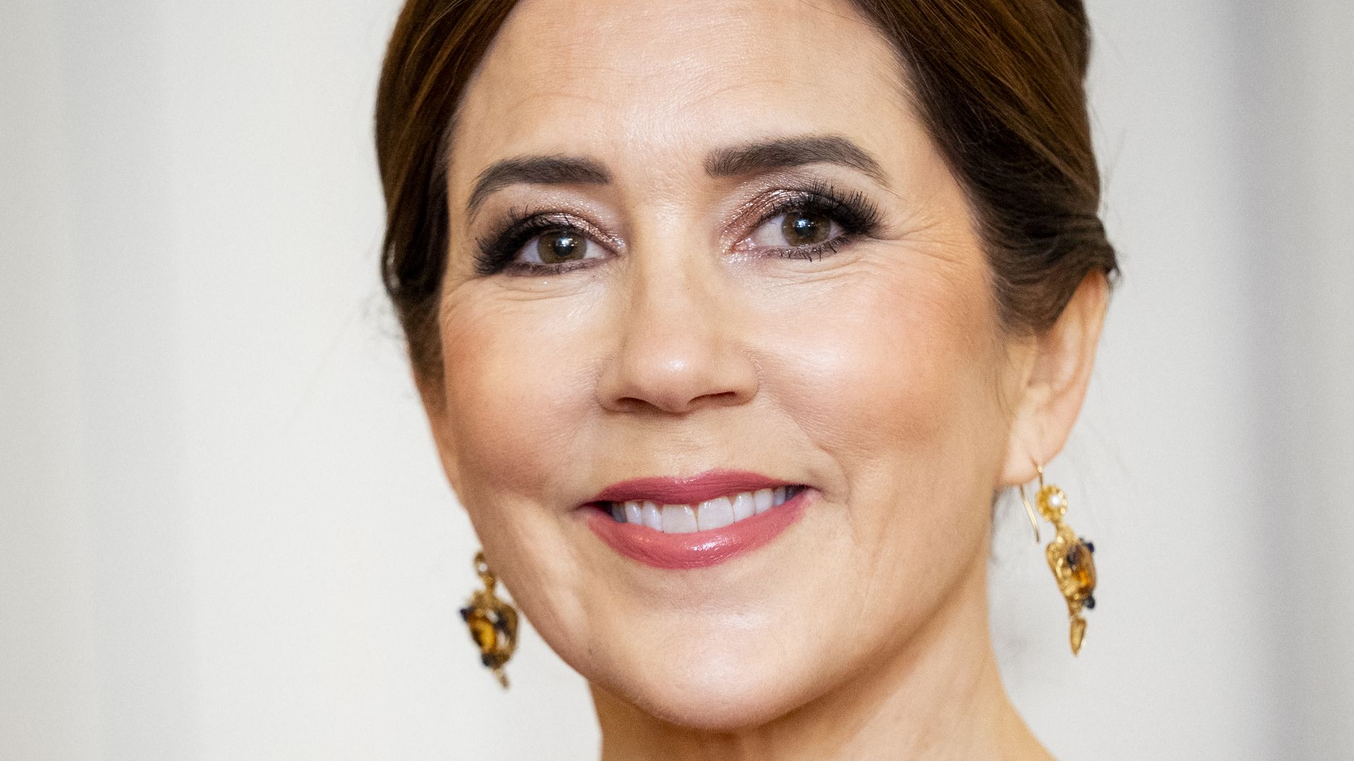 140 Jahre verborgen: Königin Mary trägt seltenes Diadem