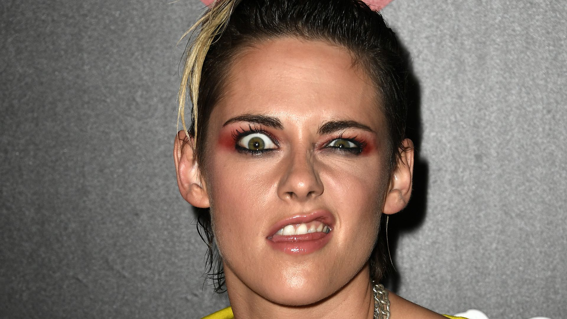 Grimassen-Queen Kristen Stewart zieht Gesichter auf Event