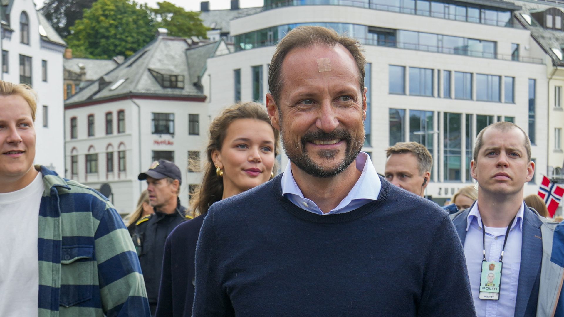 Königshaus äußert sich zu Kronprinz Haakons Stirnpflaster