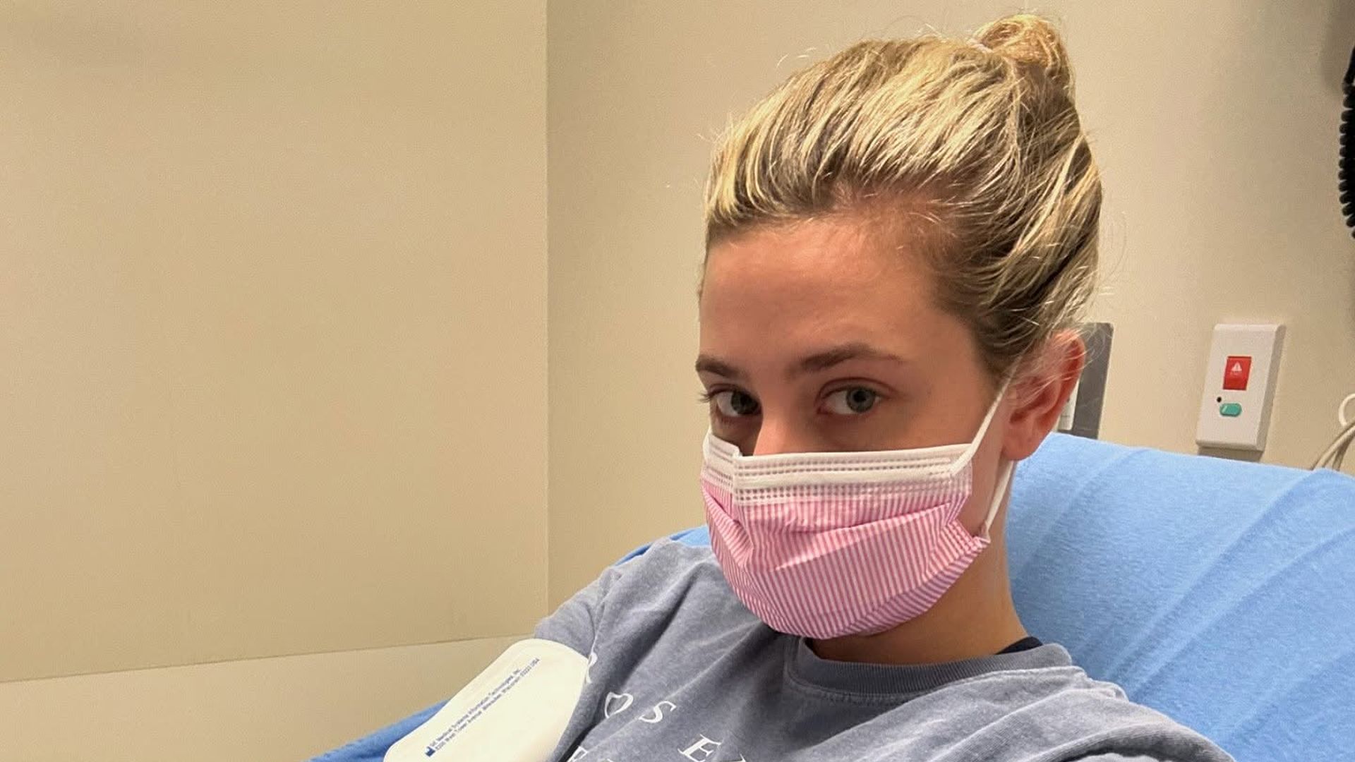 Lili Reinhardt wurde während Dreharbeiten chronisch krank