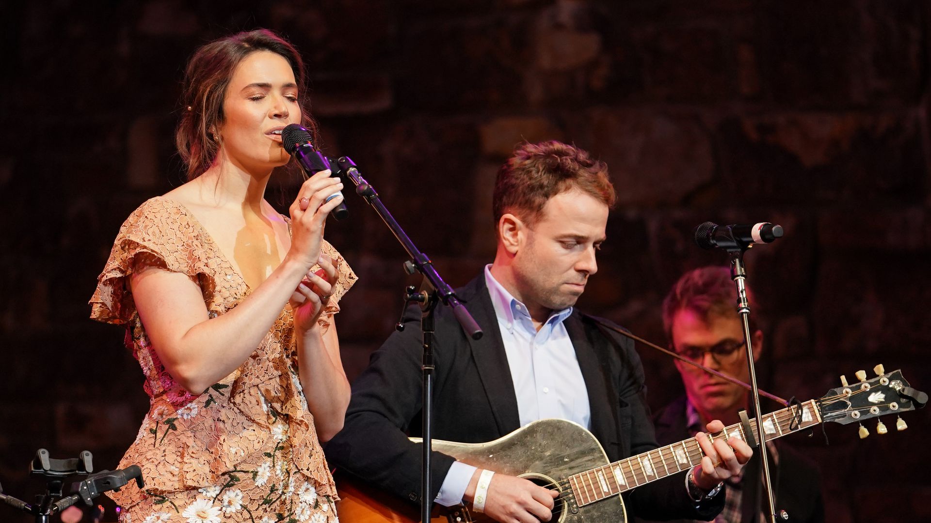 Ganz intim: Mandy Moore verrät Details zu ihrer Hochzeit