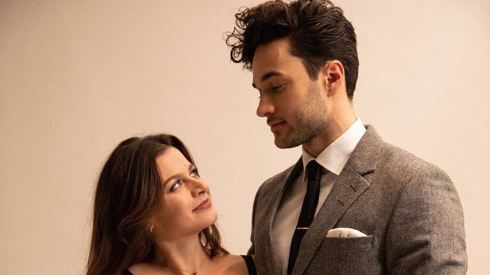 Leander Sachers Liebesglück: Die Bachelor-Stars gratulieren