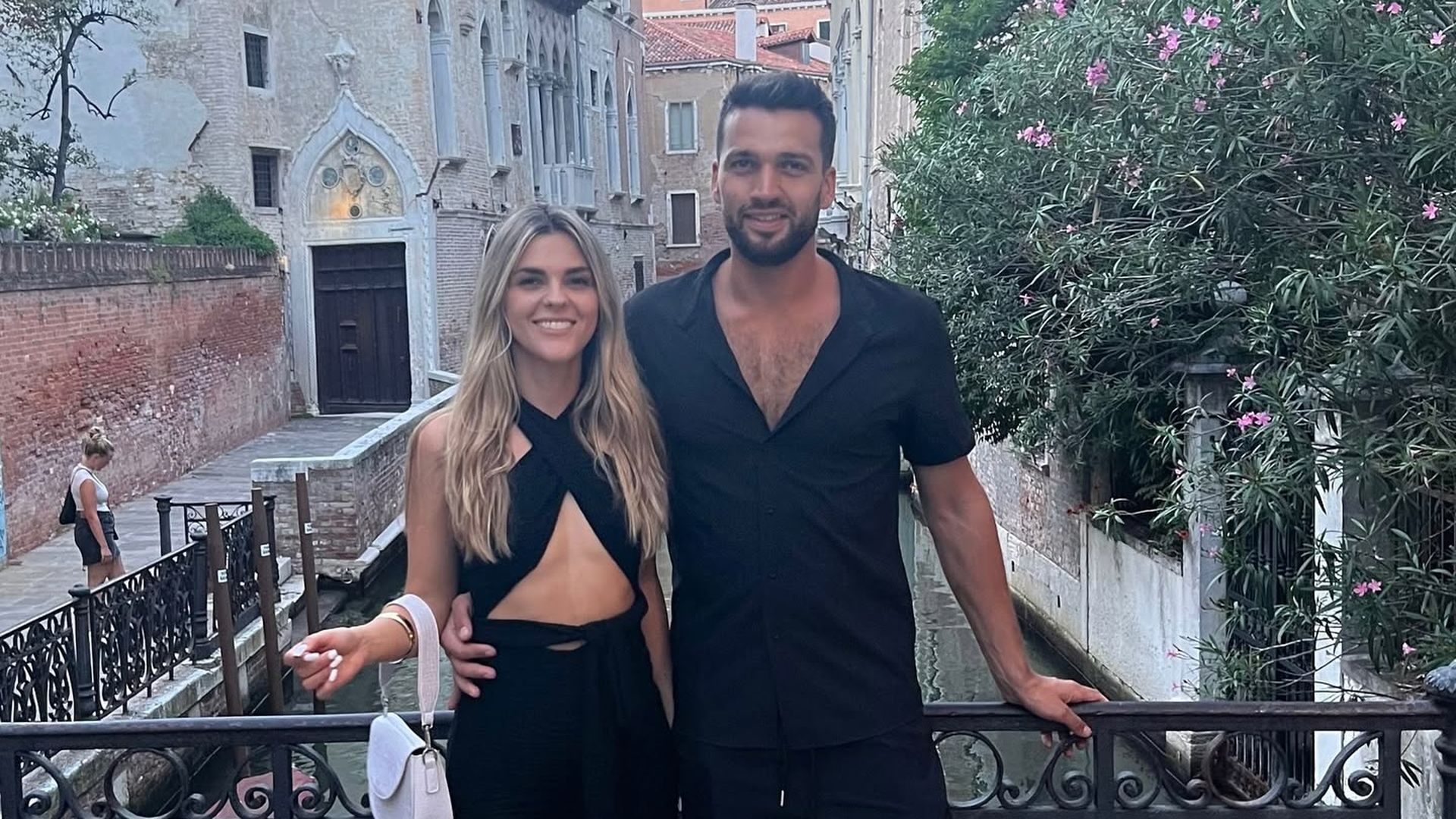 "Temptation Island"-Stars Nasrin und Josh ziehen zusammen