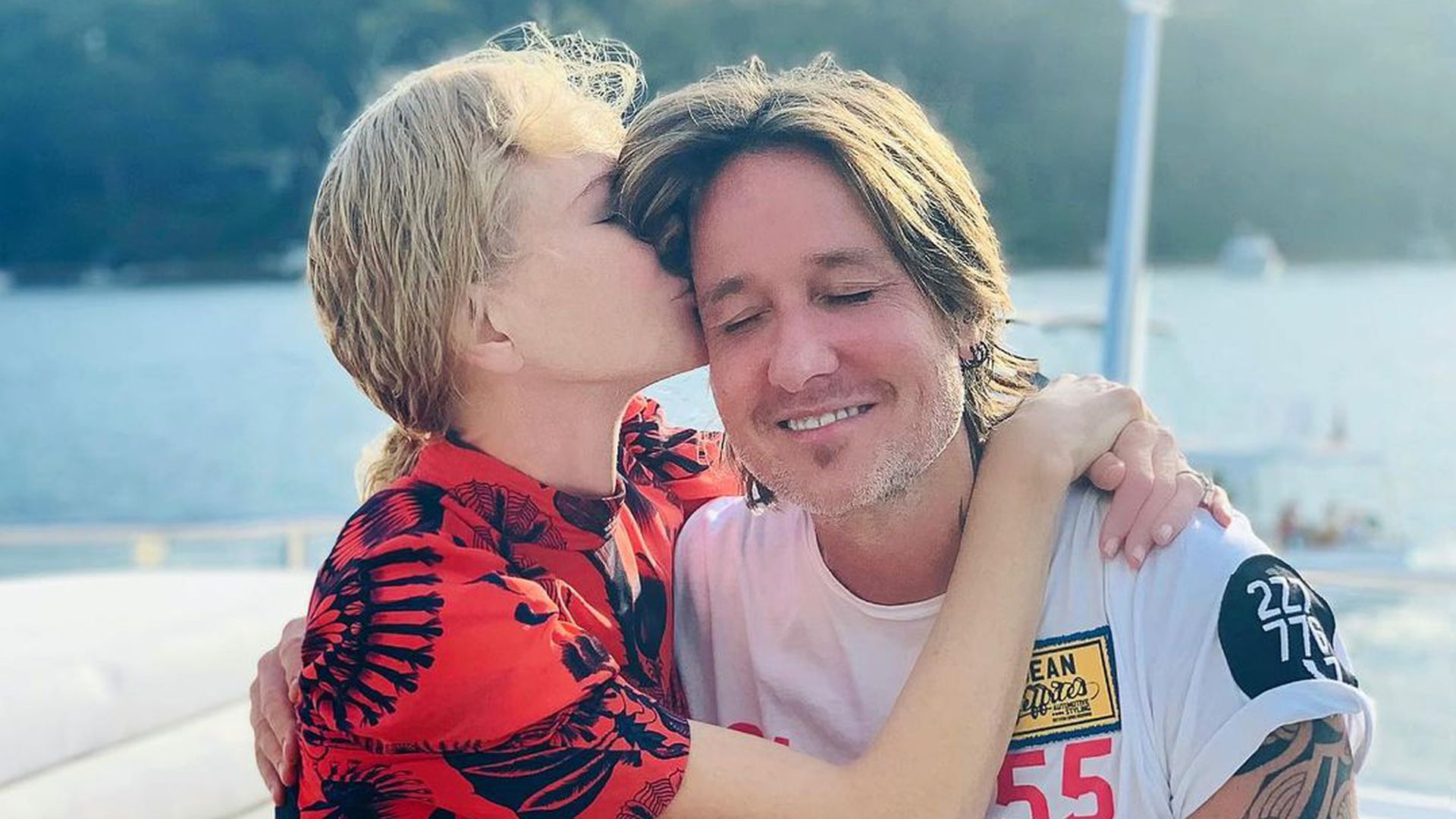 Süß! Hier knutscht Nicole Kidman ihren Mann Keith Urban
