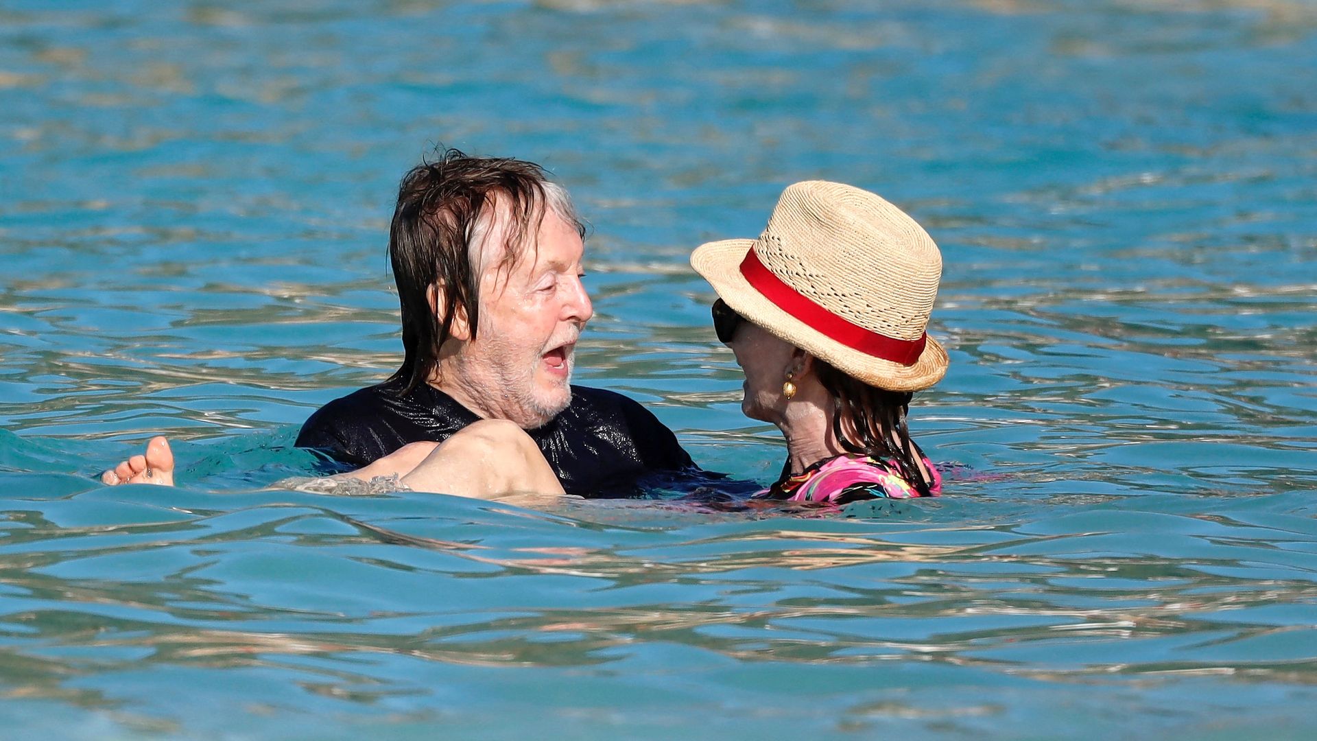 Paul McCartney genießt karibischen Strandtag mit Frau Nancy
