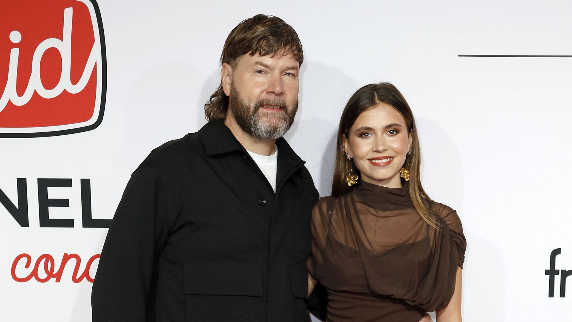 Rea Garveys Tochter Aamor strahlt auf erstem roten Teppich