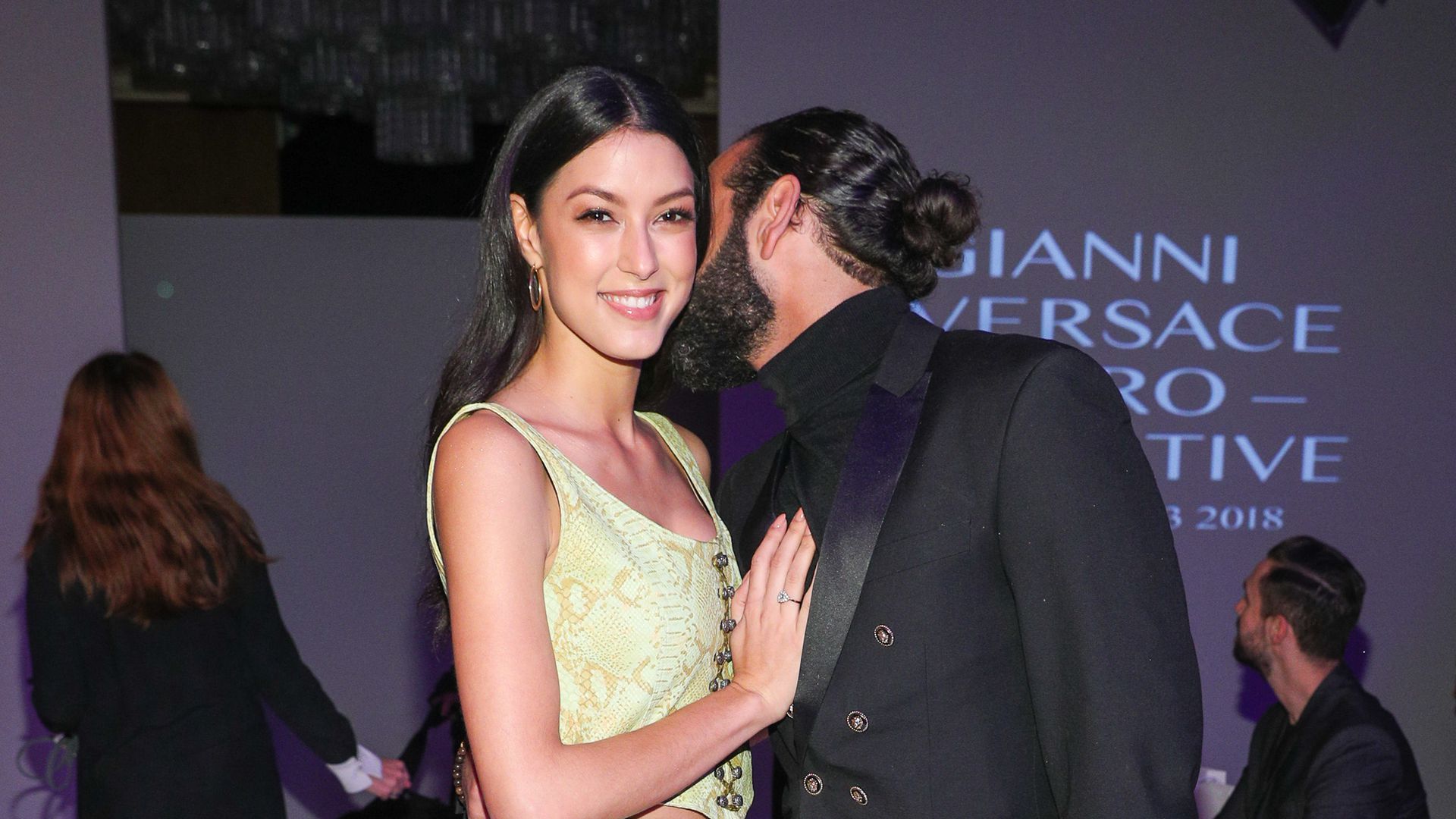 Hat Rebecca Mir eine Supermodel-Schwester?