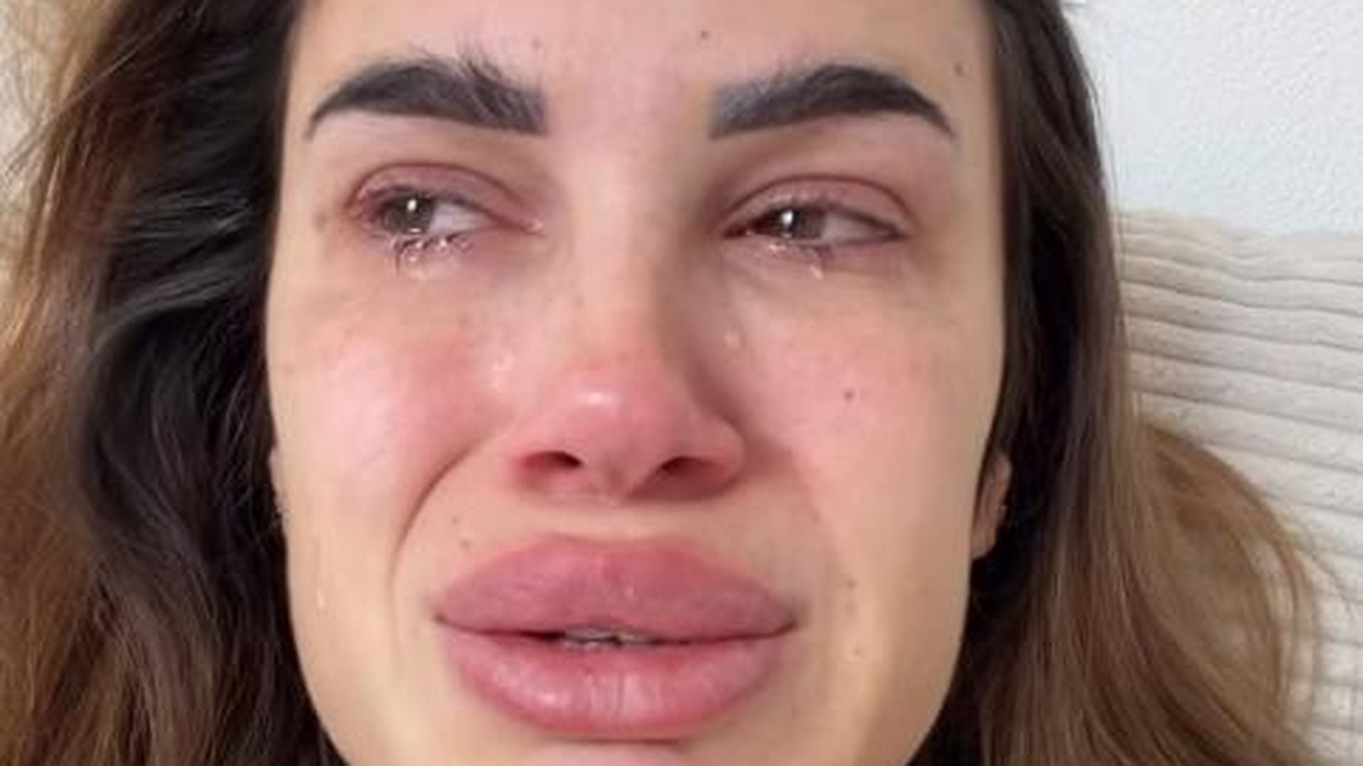 Dicke Tränen: Rebecca Ries fühlt sich "im Stich gelassen"