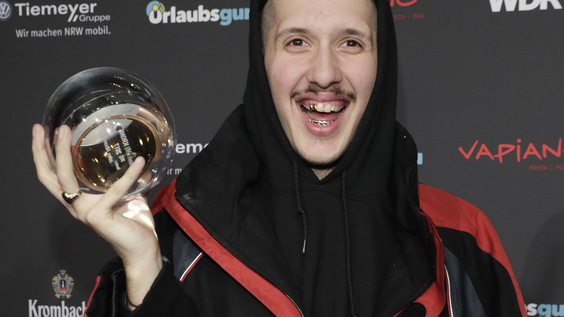 Erste 1LIVE Krone abgestaubt: Wer ist eigentlich Rapper RIN?