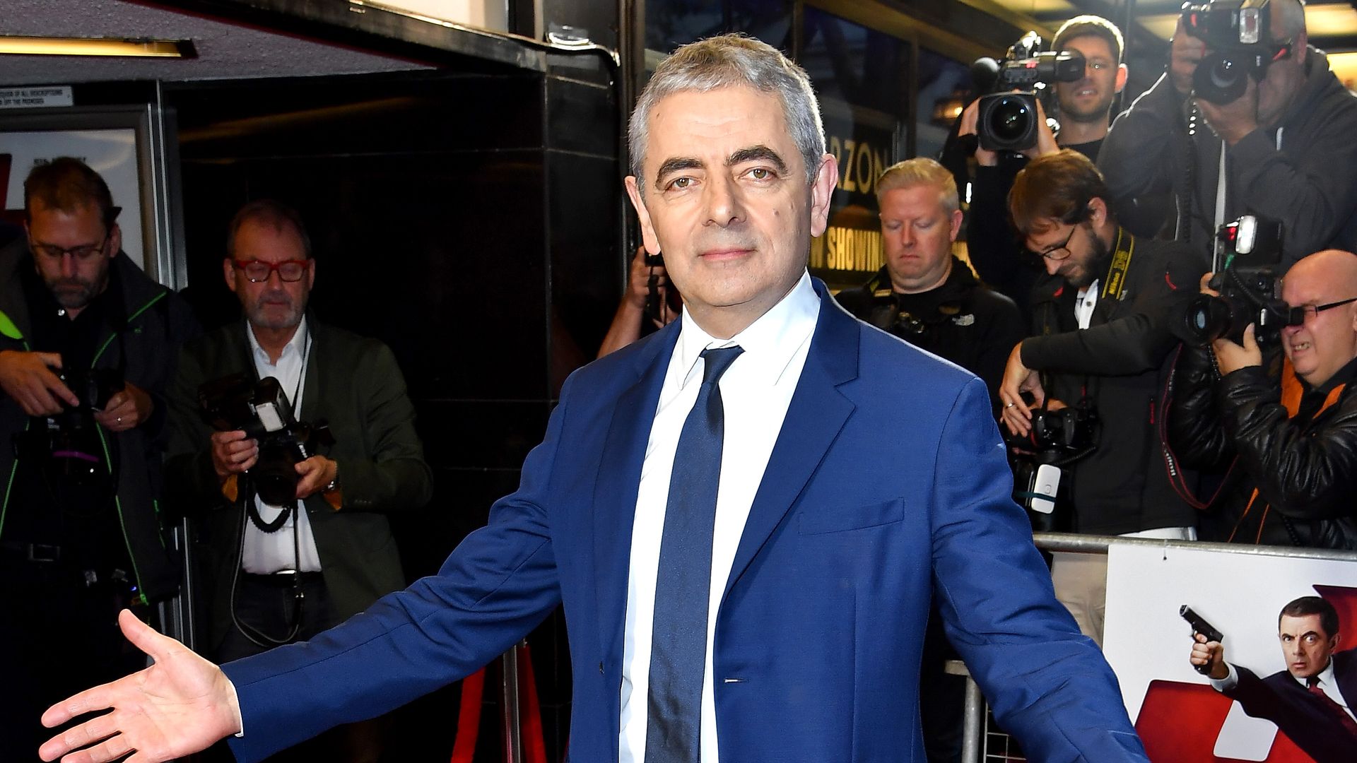 So schnappte sich Rowan Atkinson Freundin von James Acaster