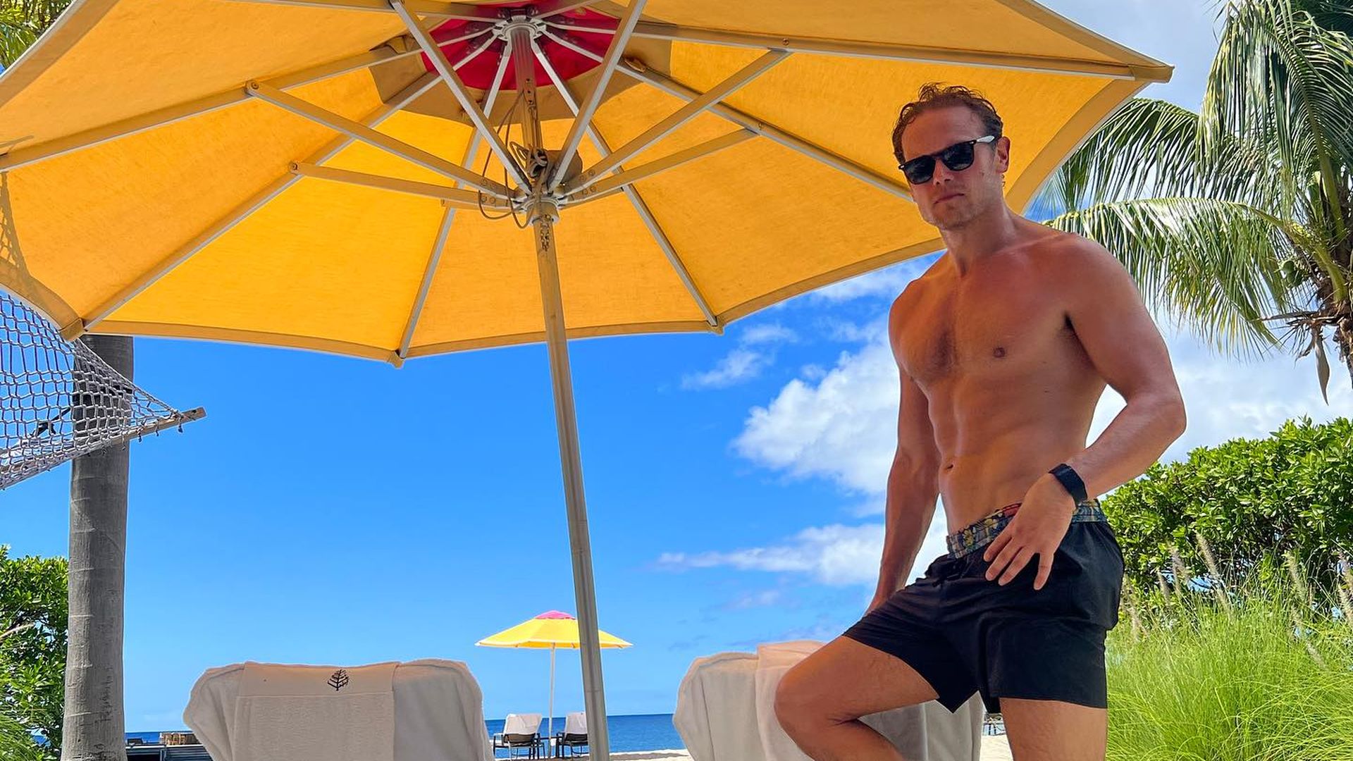 "Outlander"-Star Sam Heughan zeigt heißen Body im Urlaub!